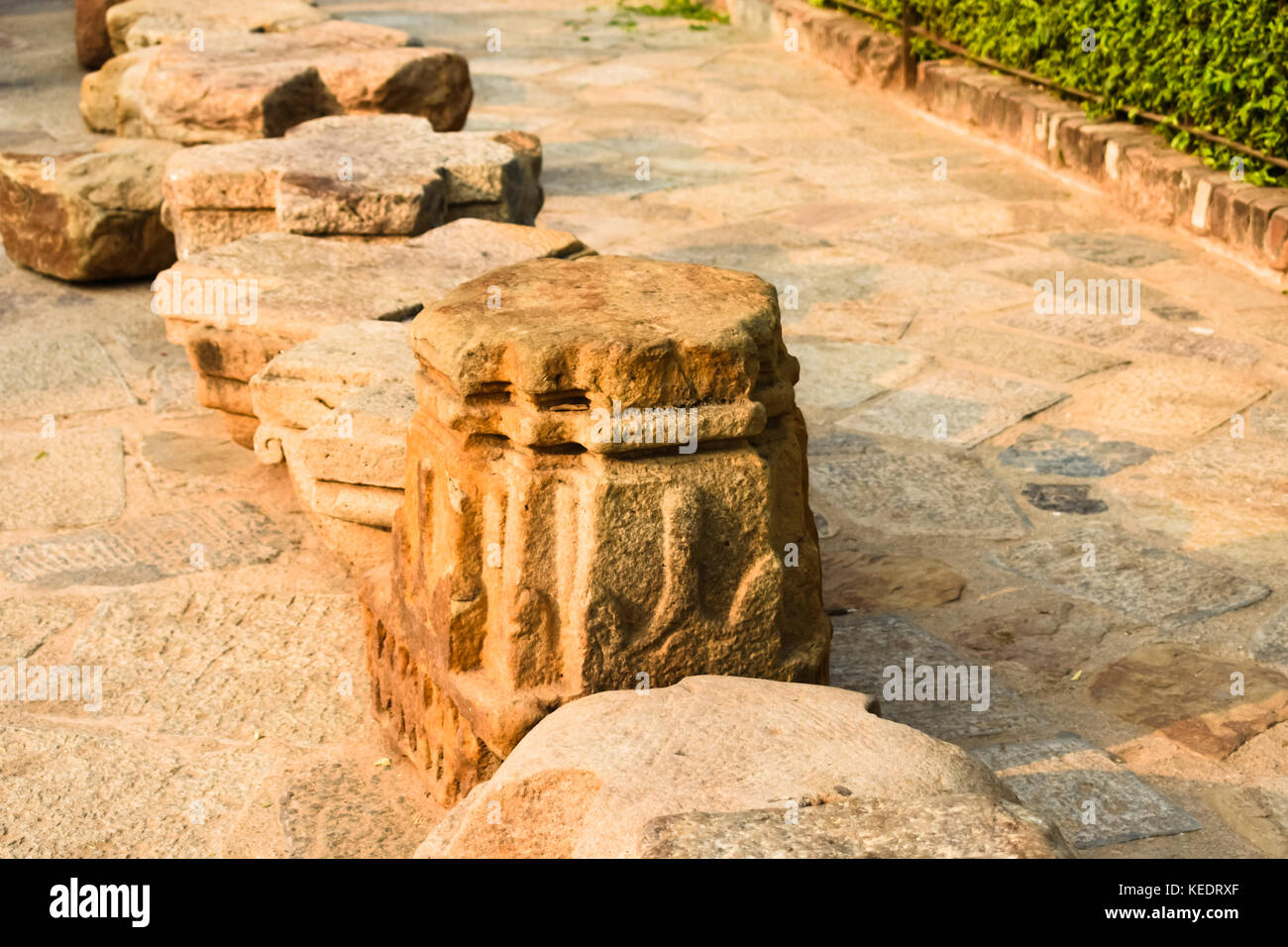 Stone line hi-res stock photography and images - Alamy