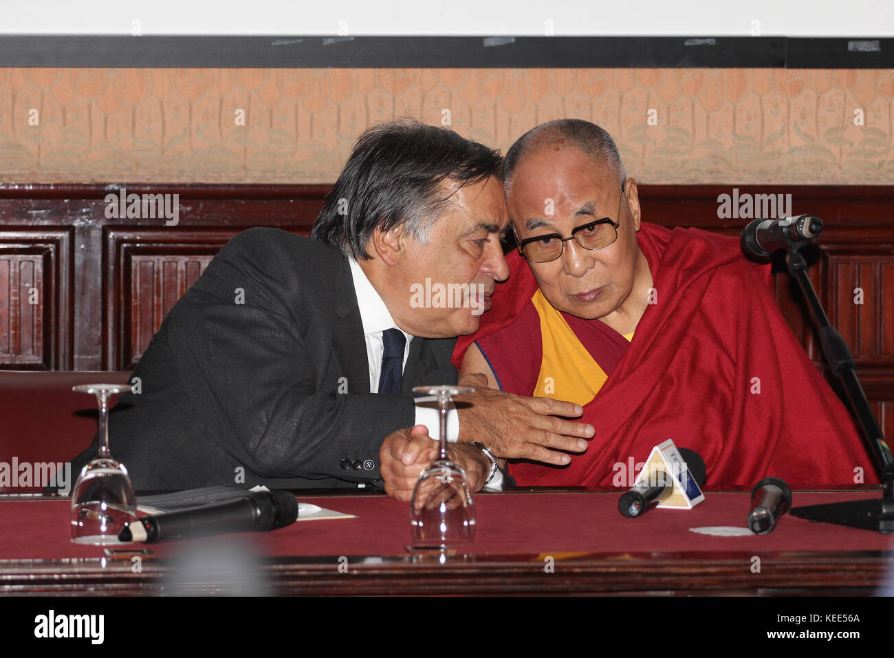 The Dalai Lama meets Mayor of Palermo Leoluca Orlando at a press ...