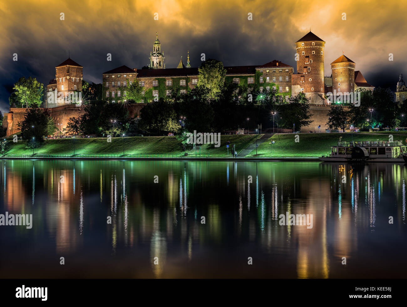 Wavel castle and cathedral hi-res stock photography and images - Alamy