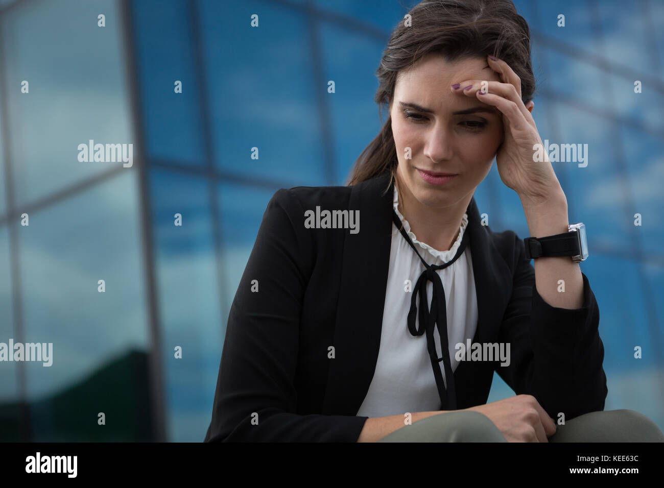 Female executive sitting in office hi-res stock photography and images - Alamy