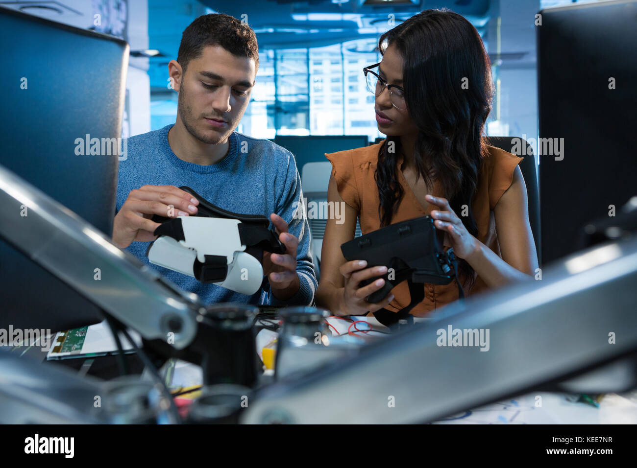 Person fixing an office chair hi-res stock photography and images - Alamy