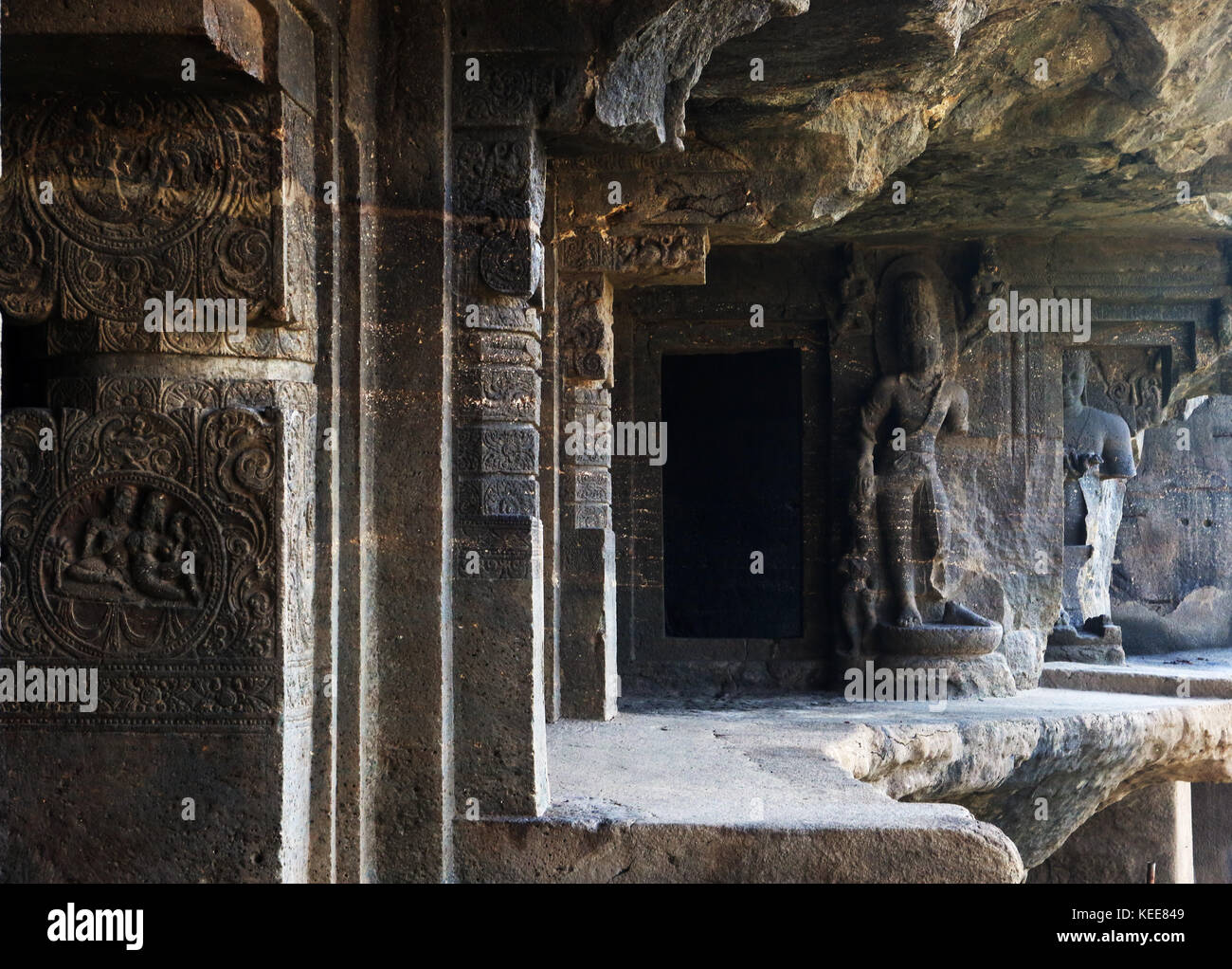 Ellora cave temples Stock Photo - Alamy