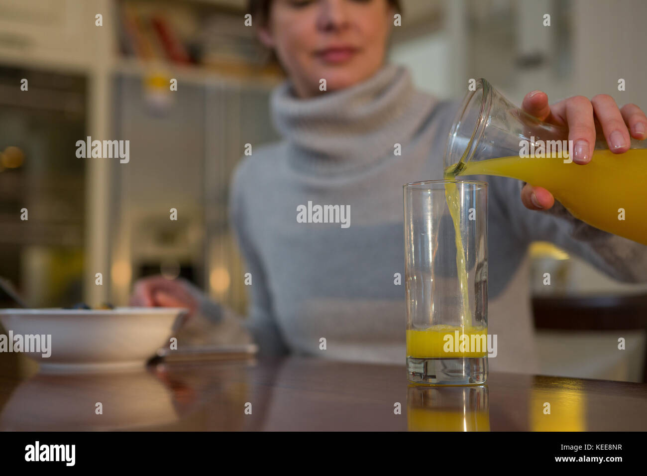 Pouring device hi-res stock photography and images - Alamy