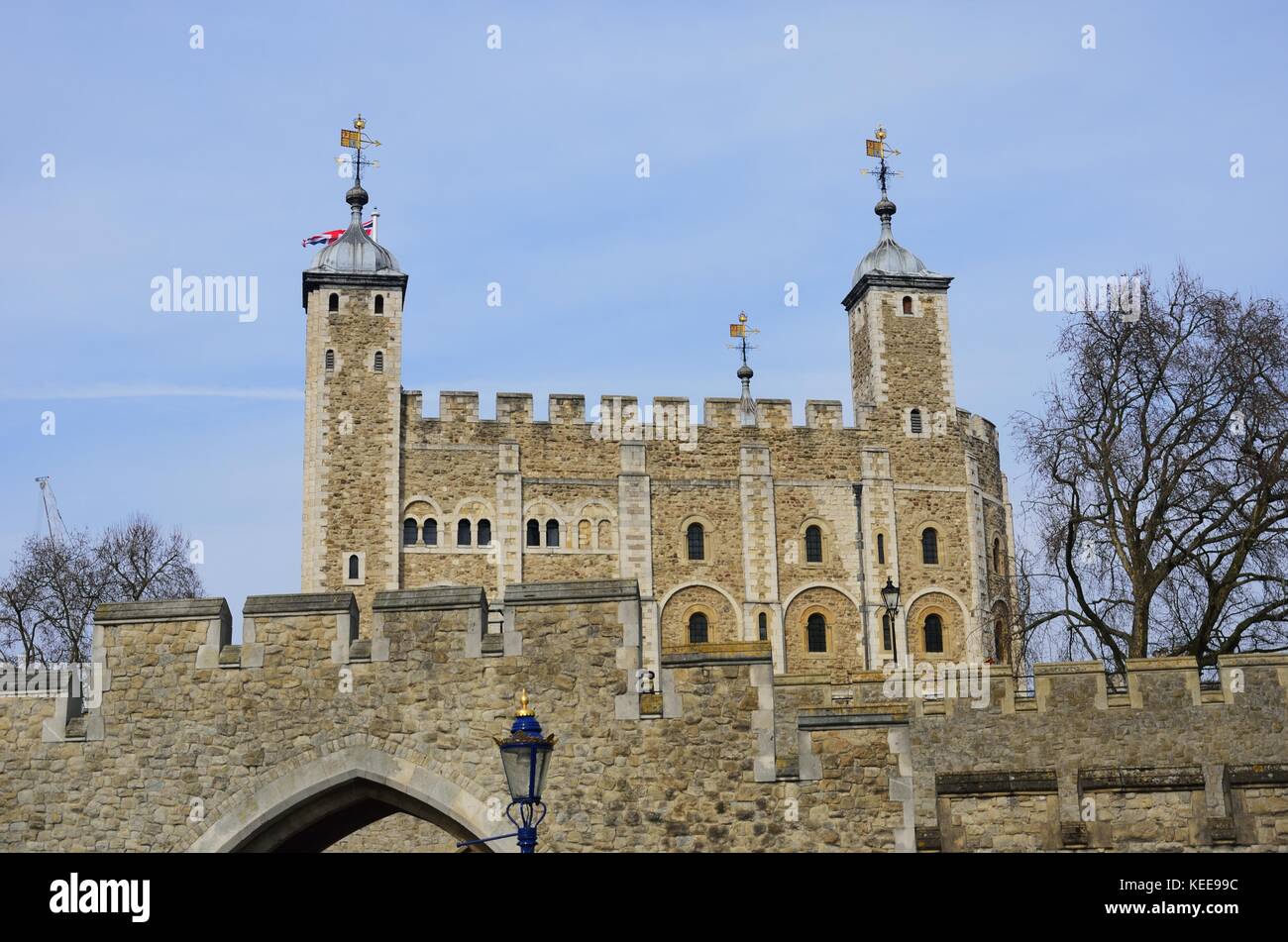 Front of Tower of London from south bank Stock Photo - Alamy