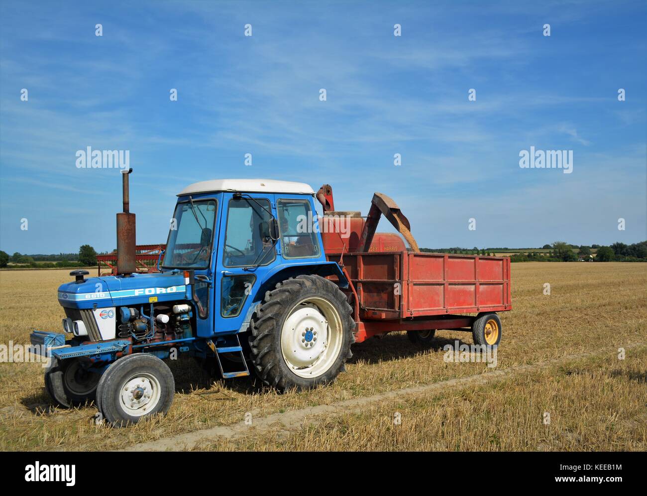 Blue ford tractor hi-res stock photography and images - Alamy