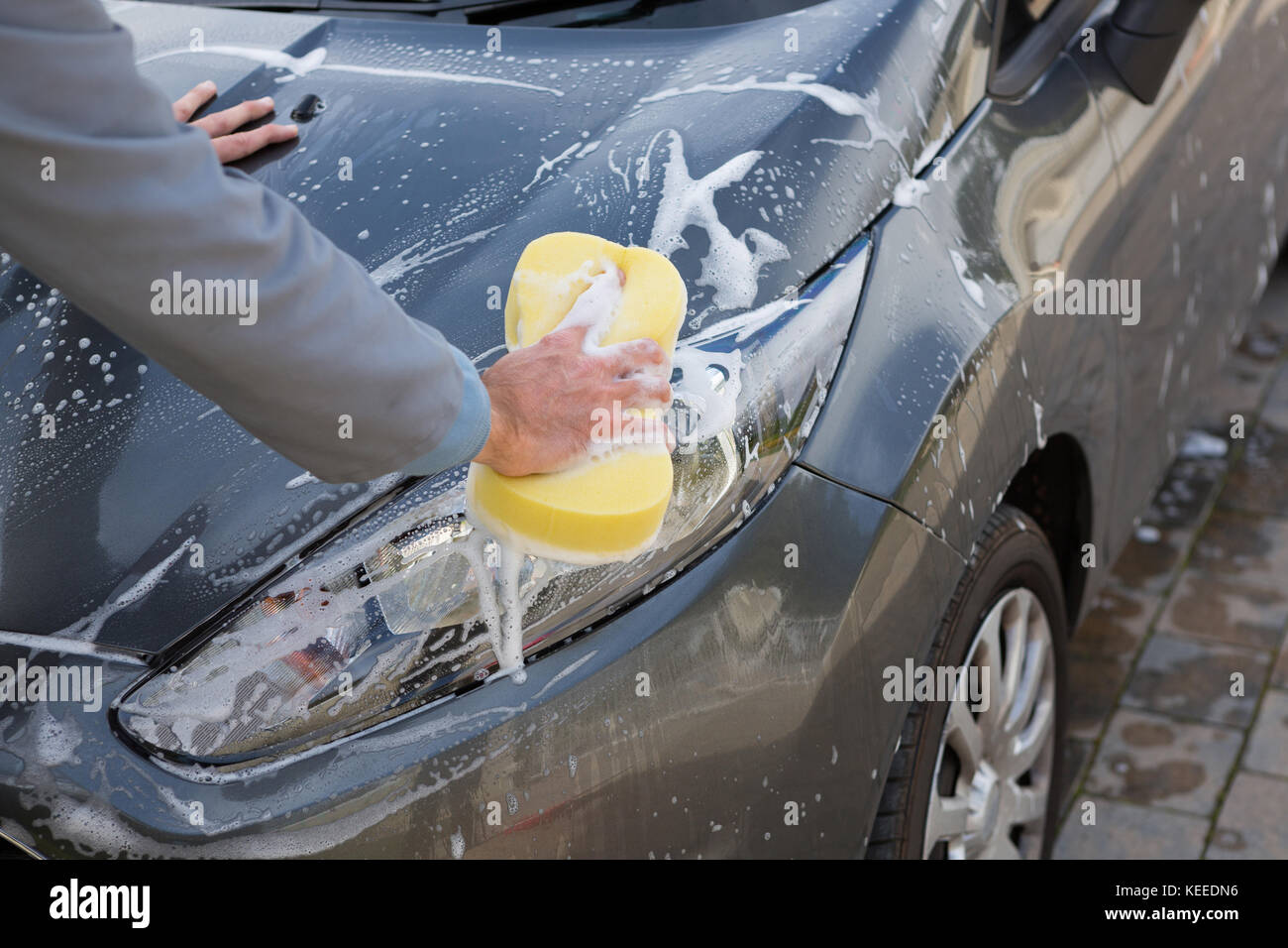 Car Washing Bonnet High Resolution Stock Photography and Images - Alamy