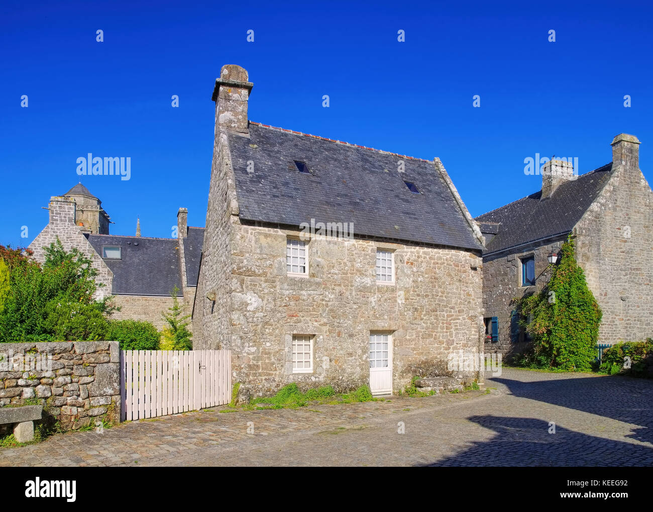 Medieval village locronan brittany hi-res stock photography and images ...