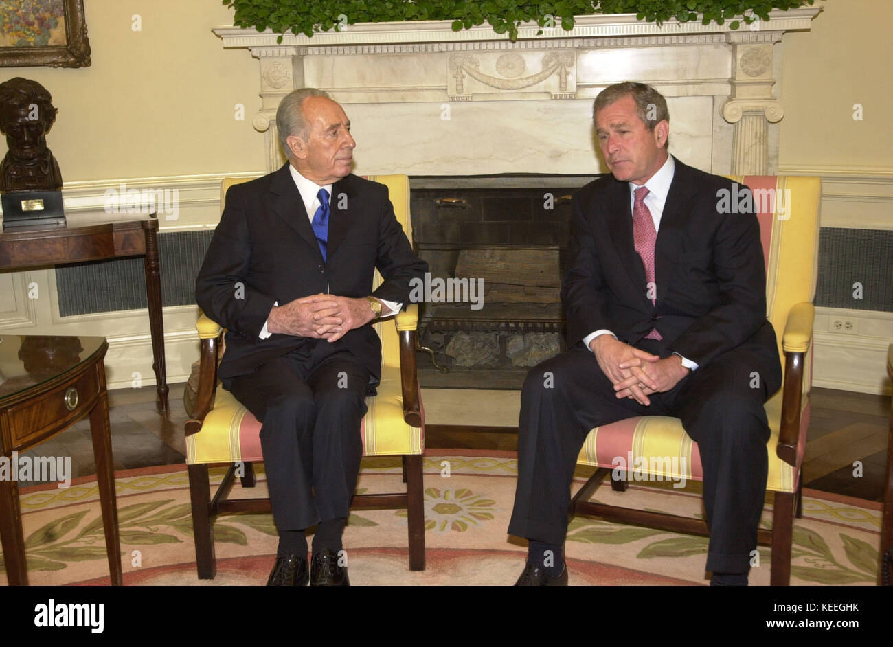 United States President George W. Bush meets Foreign Minister Shimon ...