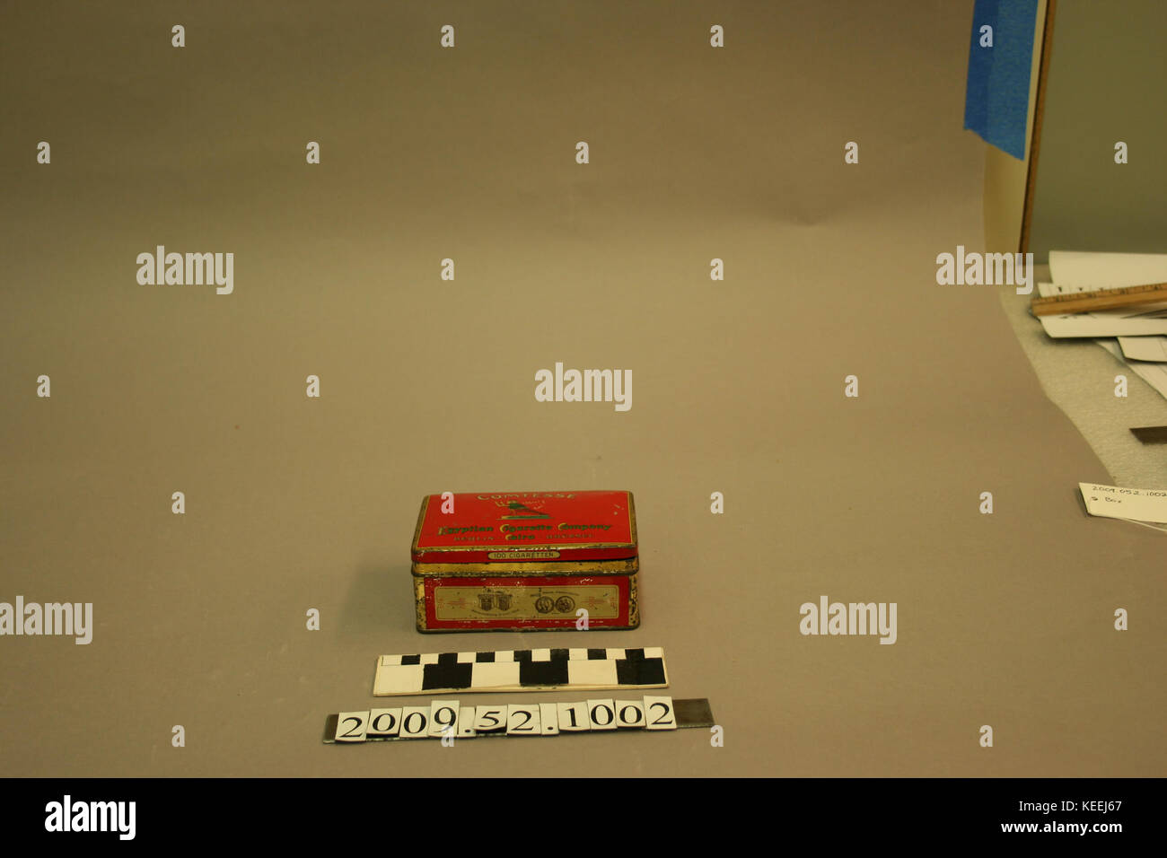 Box of Comtesse Egyptian Cigarette Company cigarettes, with labels in ...