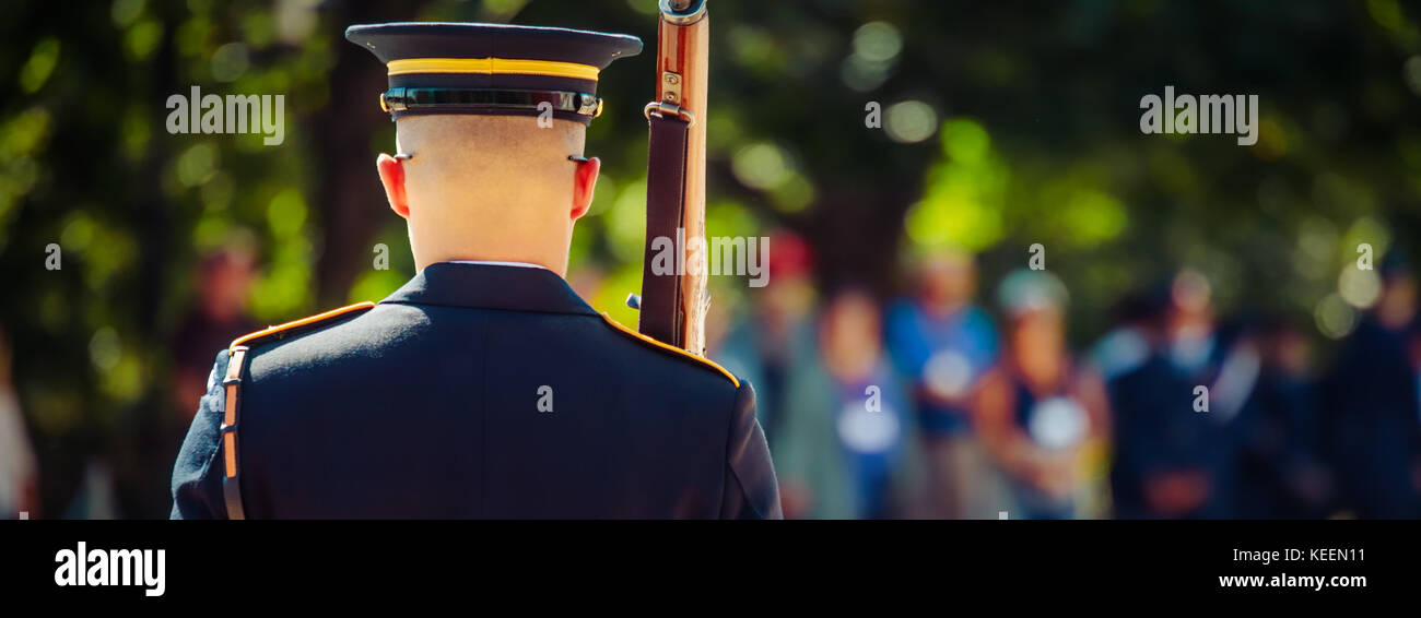 A member of The Old Guard on duty at Arlington National Cemetery Stock ...