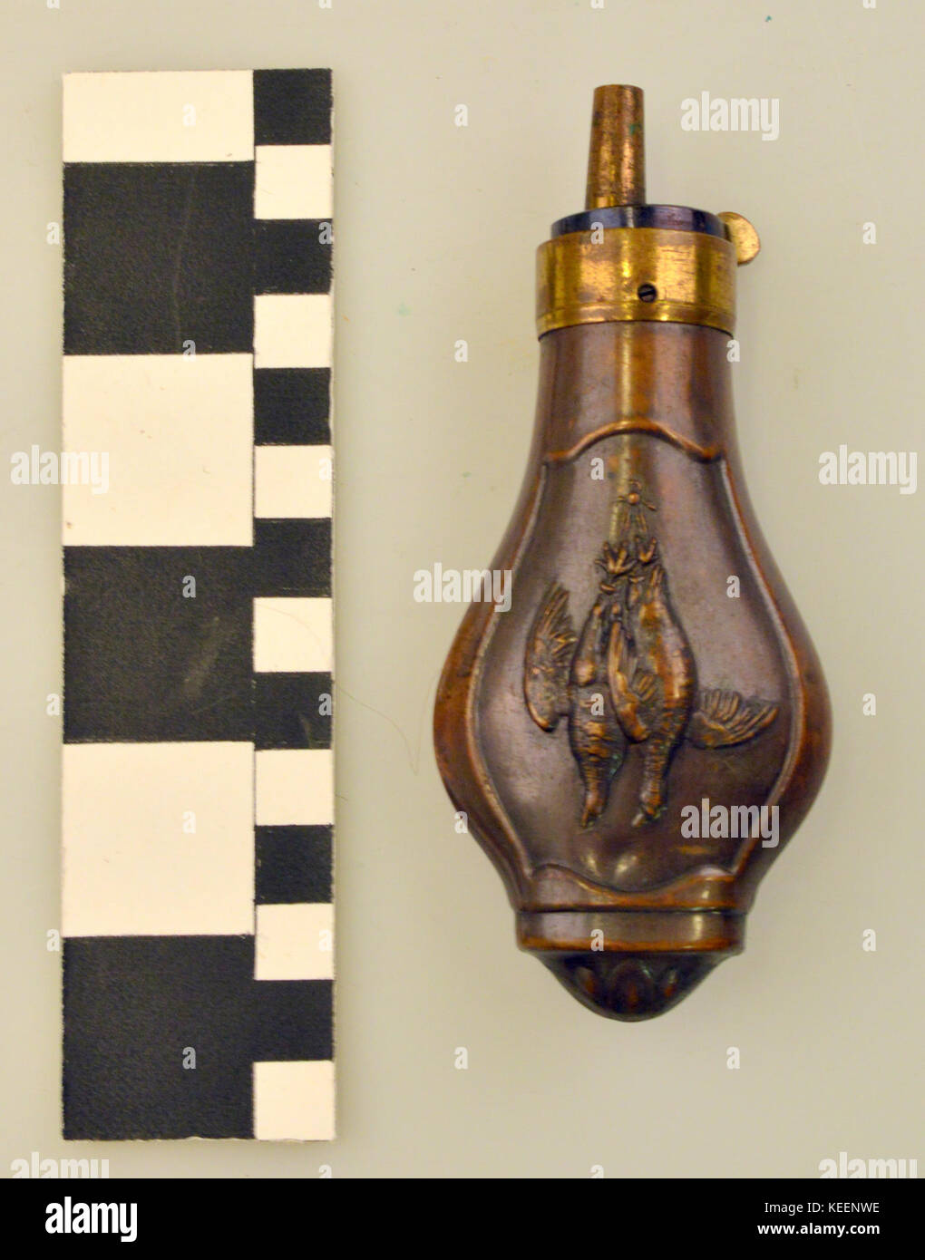 Powder flask hi-res stock photography and images - Alamy