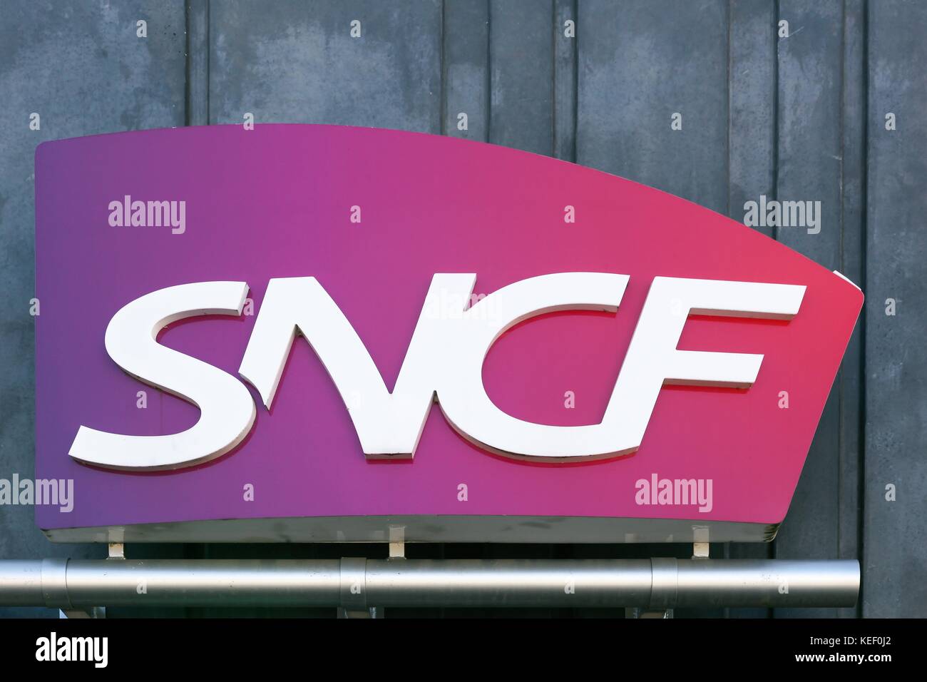 Sncf logo hi-res stock photography and images - Alamy