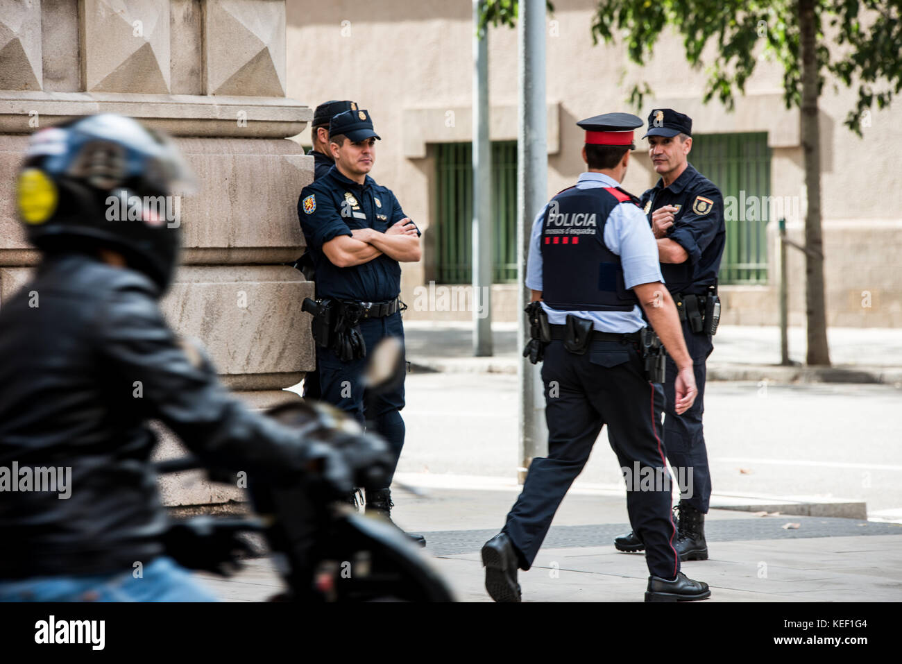 Superior officer hi-res stock photography and images - Alamy