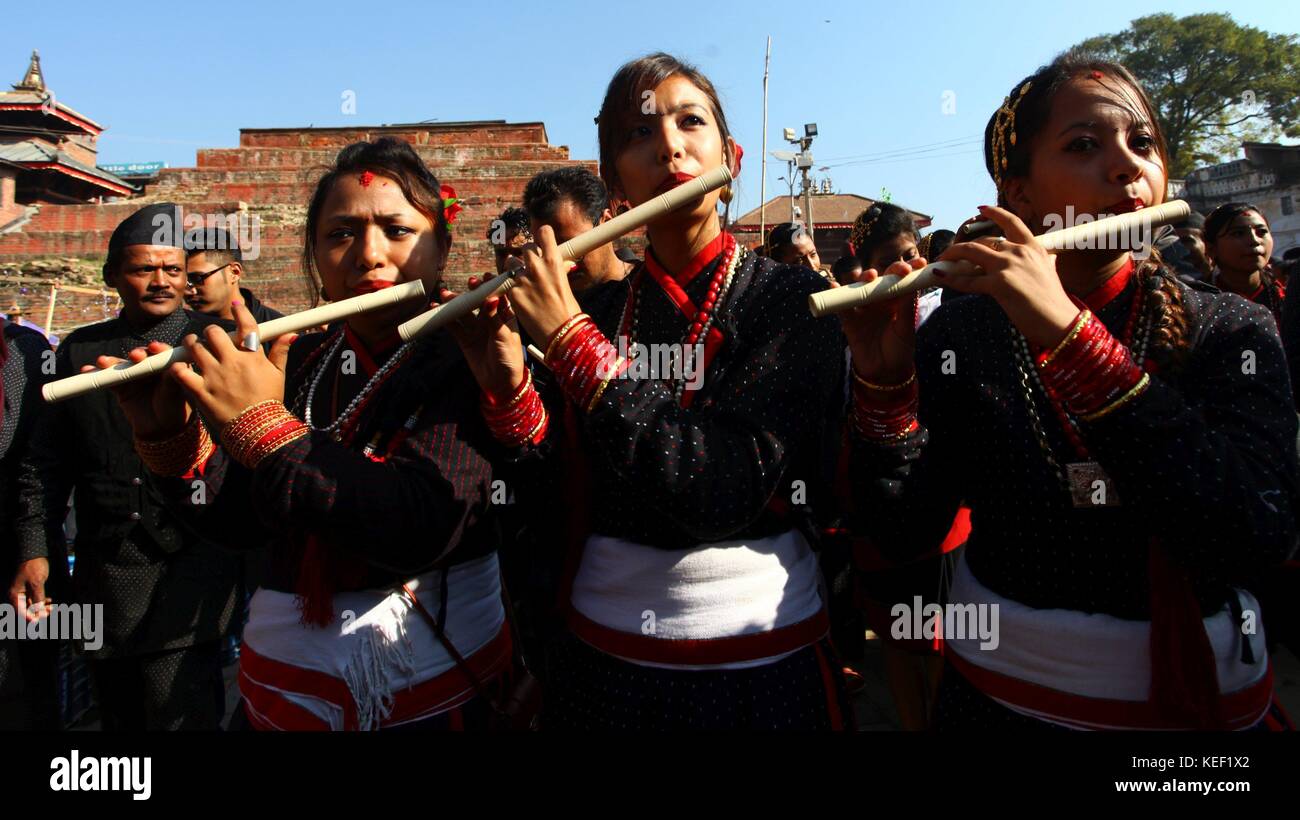 Kathmandu, Nepal. 20th Oct, 2017. Women from ethnic Newar community ...