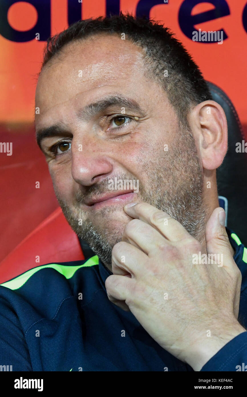 Heidenheim coach Frank Schmidt in the stadium ahead of the German 2nd ...