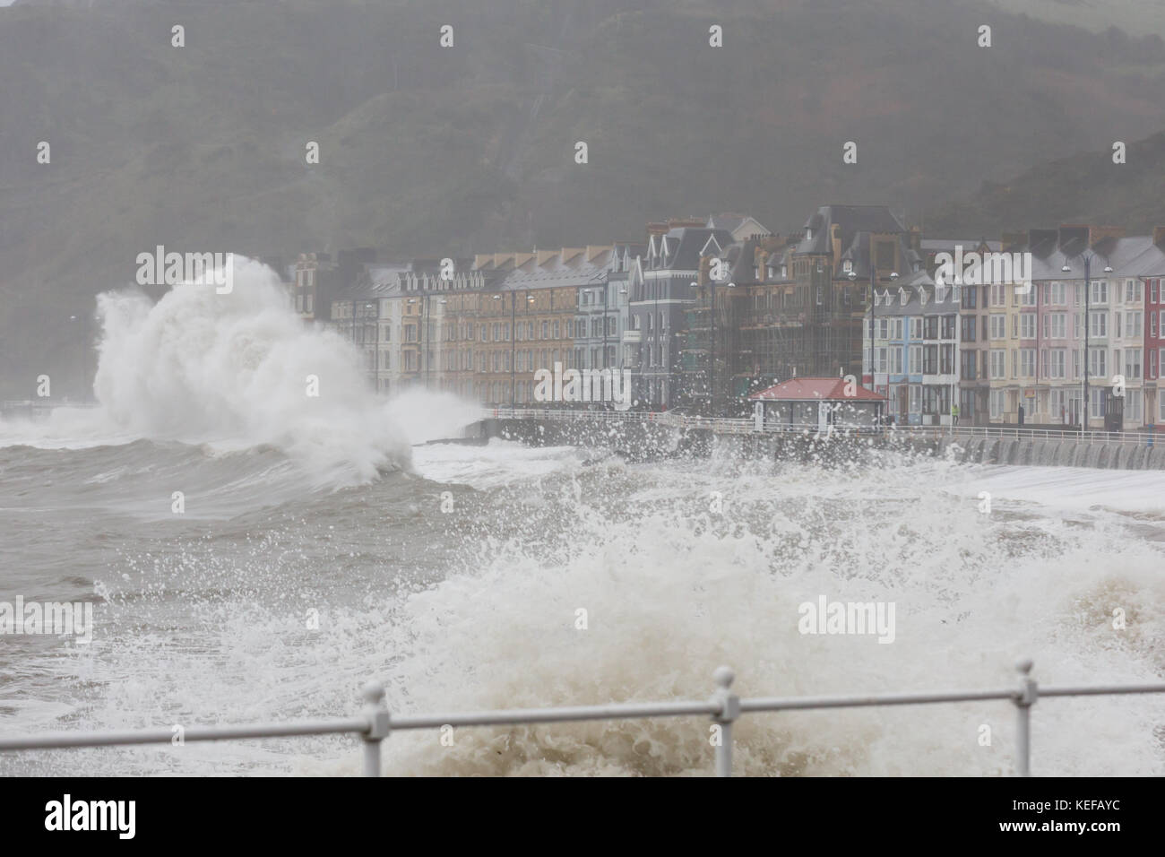 Aberystwyth, Ceredigion, Wales, UK. 21st Oct, 2017. UK Weather: A ...