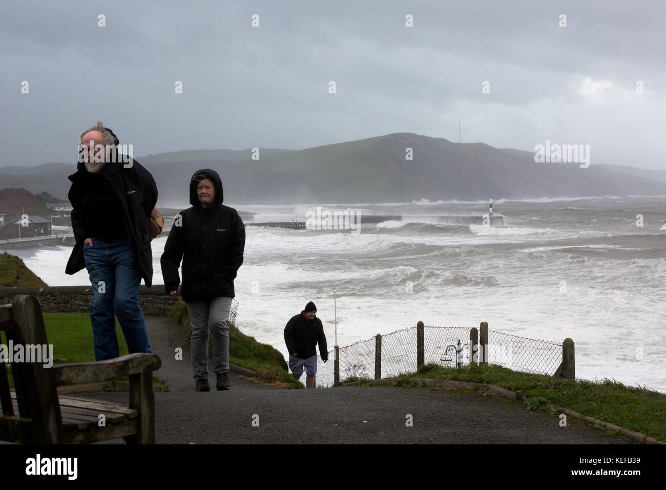 People walking in windy weather. Credit: Ian Jones/Alamy Live News ...