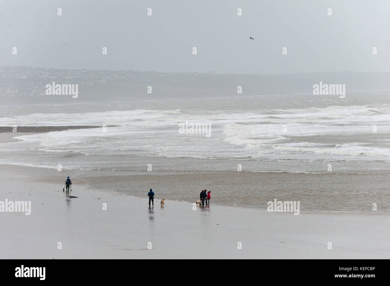Porthcawl, Bridgend, Wales, UK. 21st Oct, 2017. UK Weather. Gale force ...