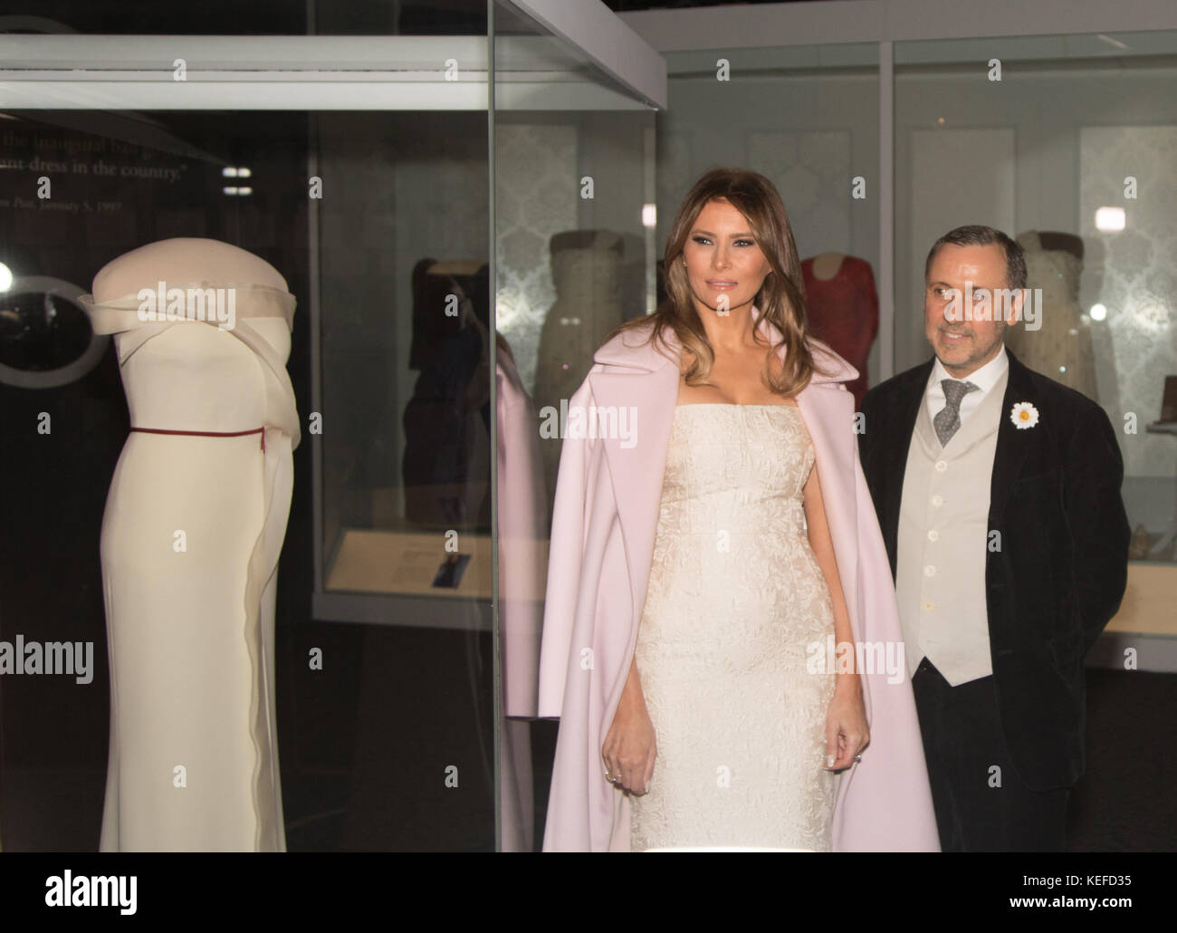 First Lady Melania Trump donated her inaugural ball gown to the ...