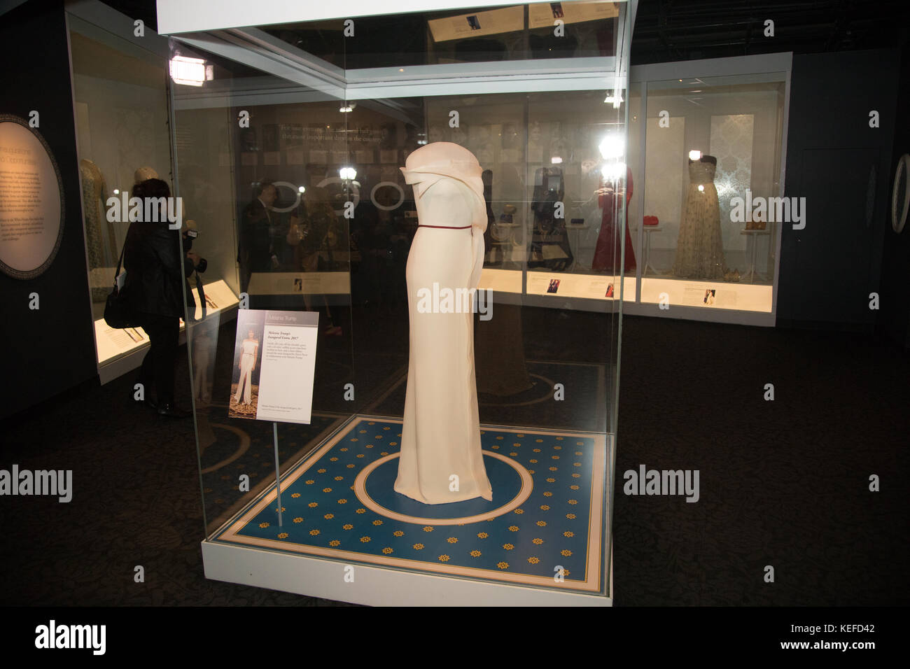 First Lady Melania Trump donated her inaugural ball gown to the ...