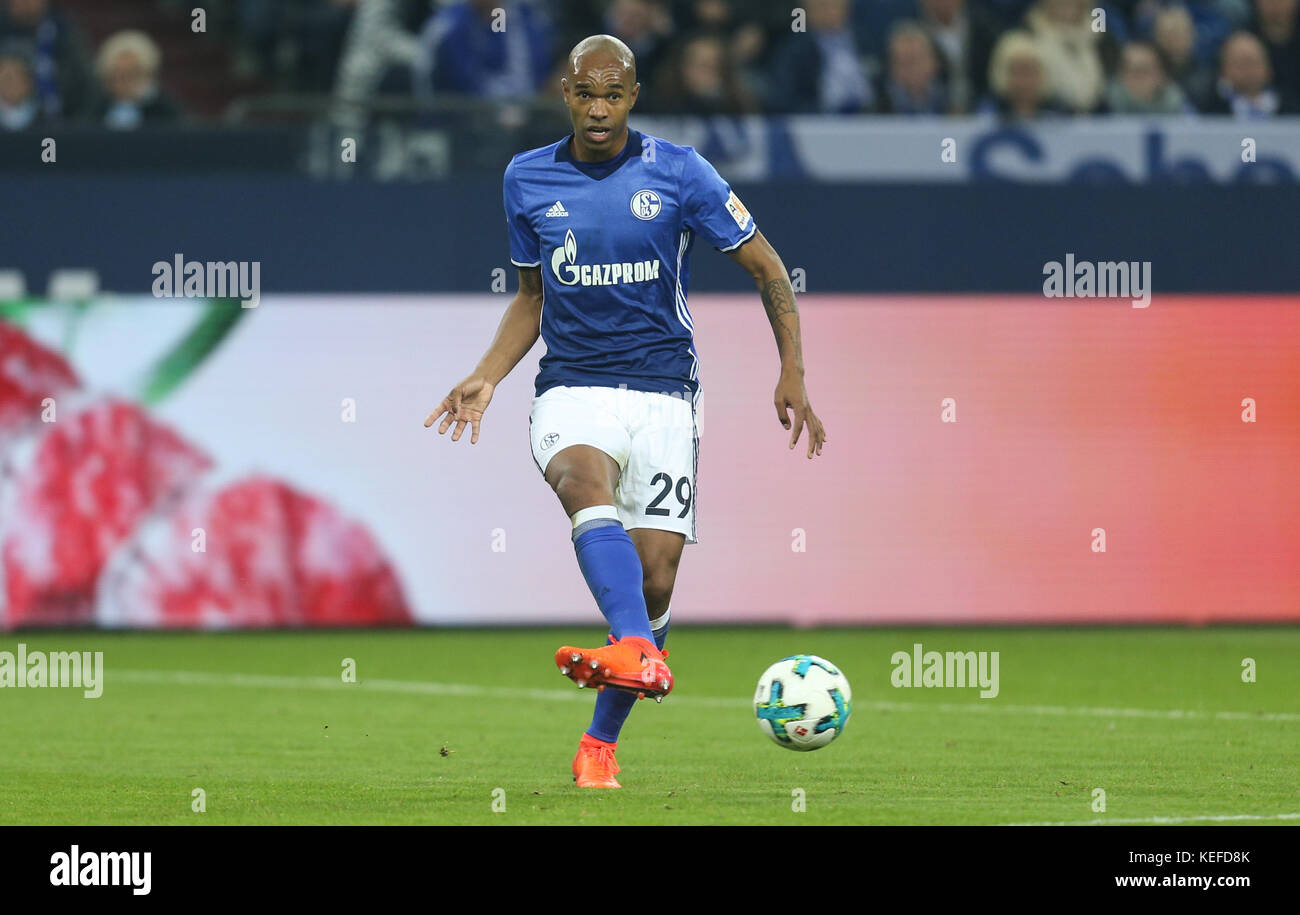 Gelsenkirchen, Germany. 20th Oct, 2017. Schalke's Naldo in action ...