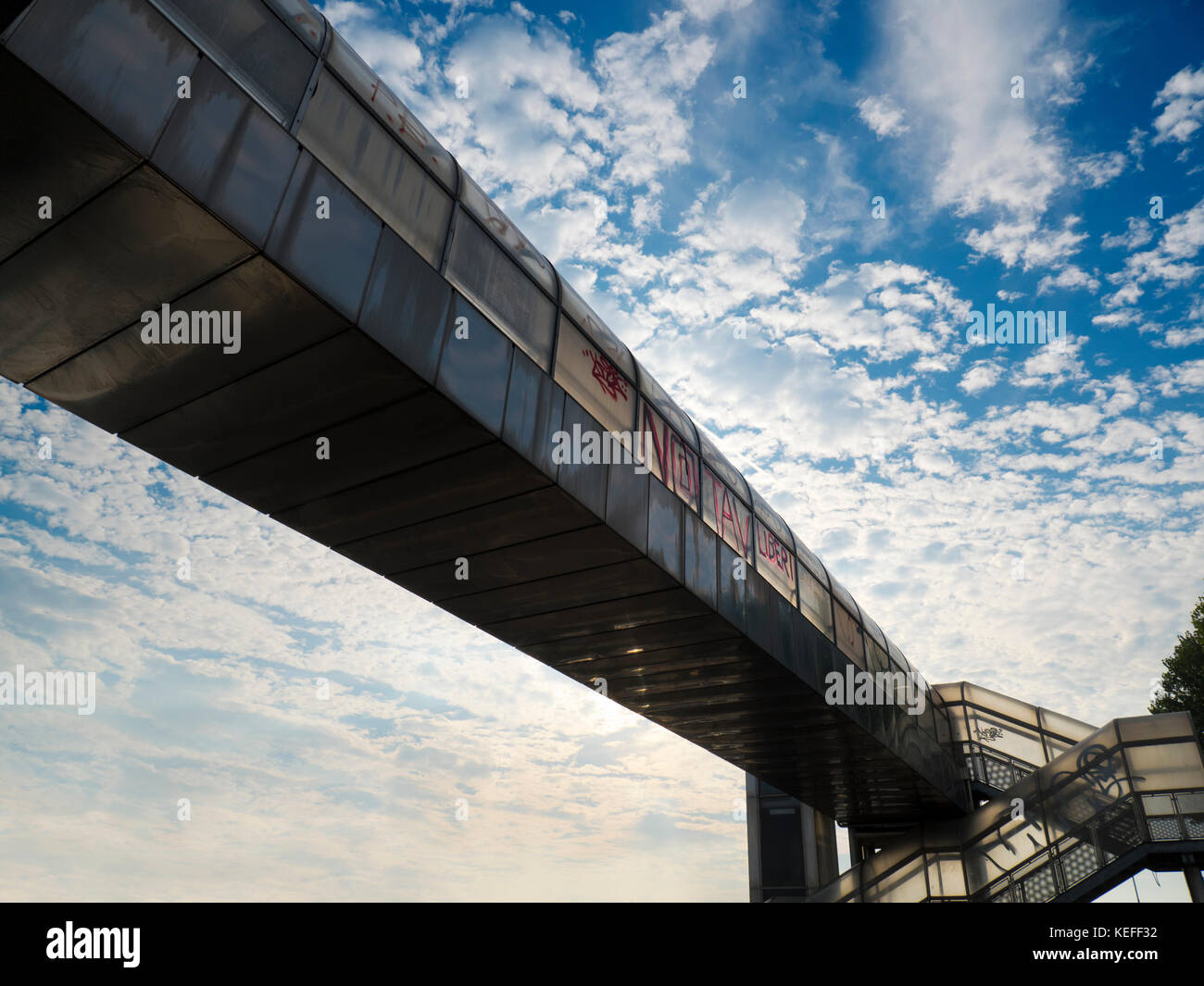 Pedestrian walkway over the main road into Venice Stock Photo - Alamy