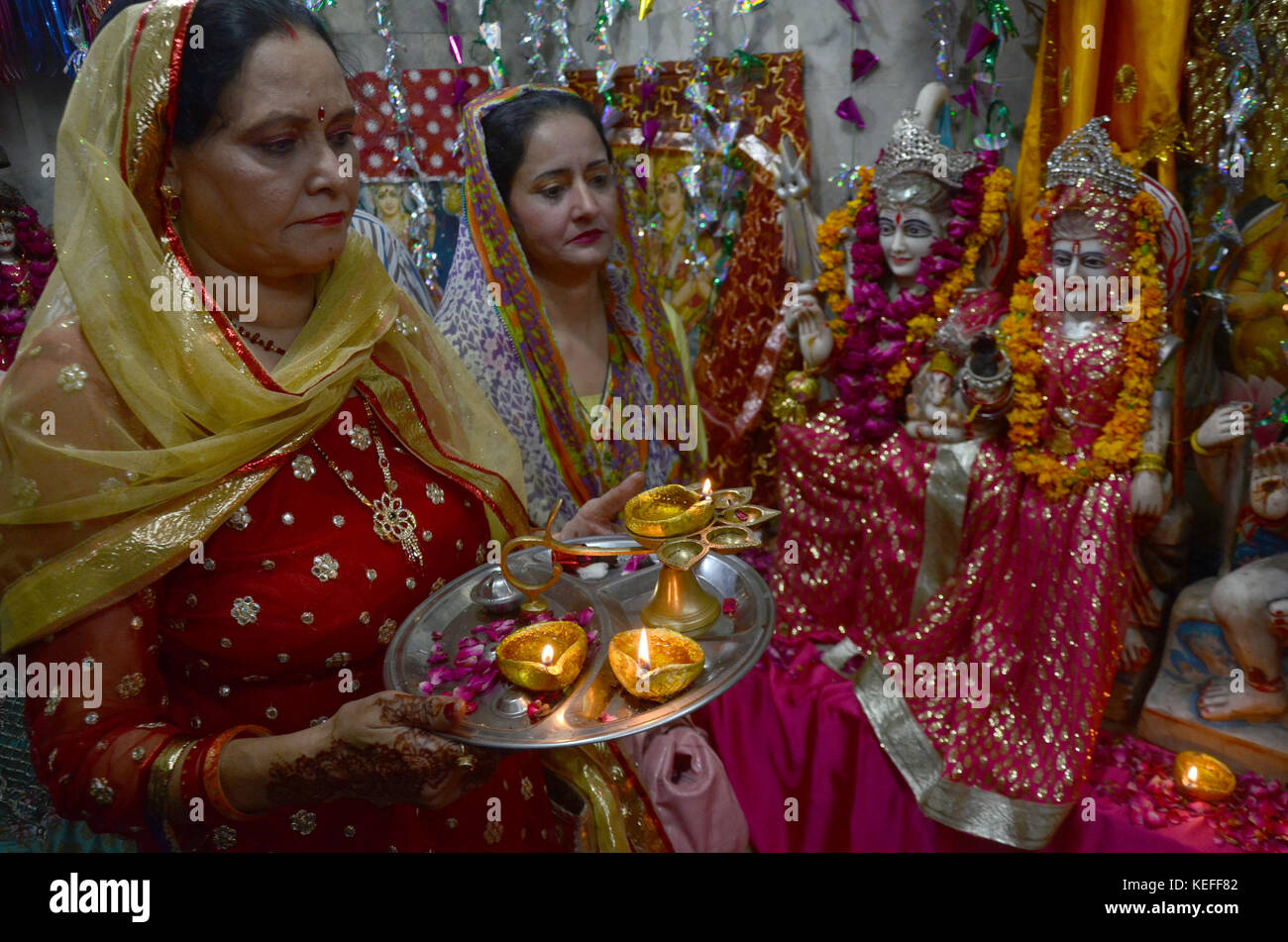 Lahore, Pakistan. 20th Oct, 2017. LAHORE, PAKISTAN-OCTOBER 19, 2017 ...