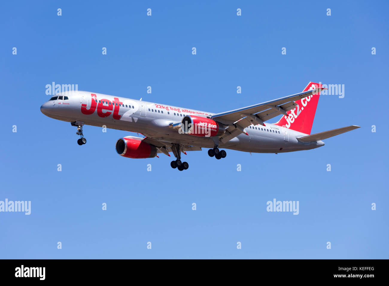 Jet2 boeing 757 hi-res stock photography and images - Alamy