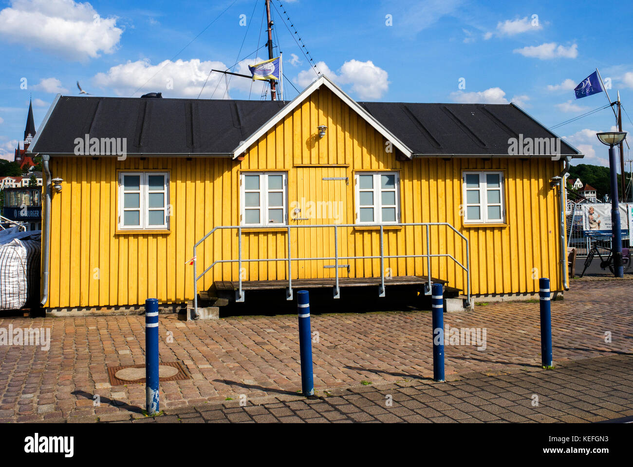 Traditional wooden harbour house hi-res stock photography and images ...