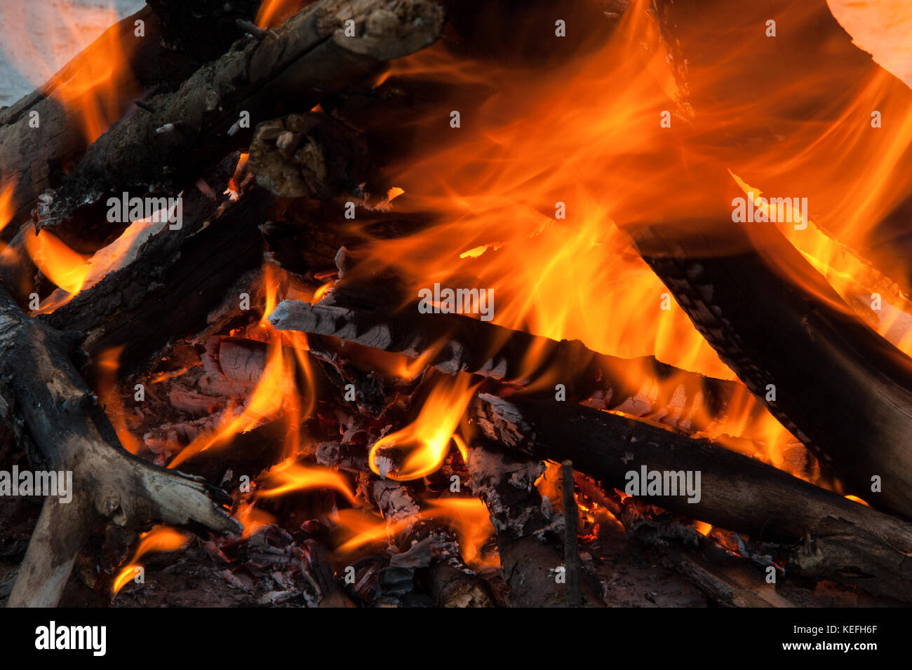 Burning tree branches hi-res stock photography and images - Alamy