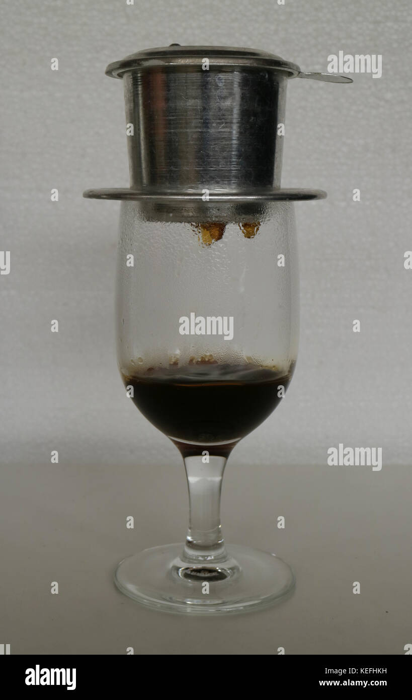 Making vietnamese drip coffee hi-res stock photography and images - Alamy