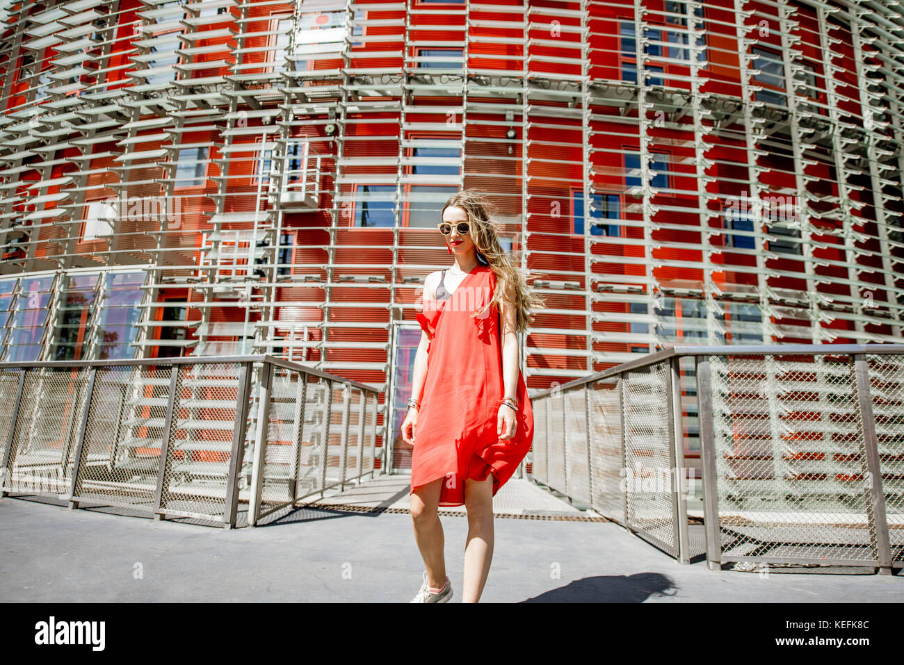 Woman portrait on the modern building background Stock Photo - Alamy