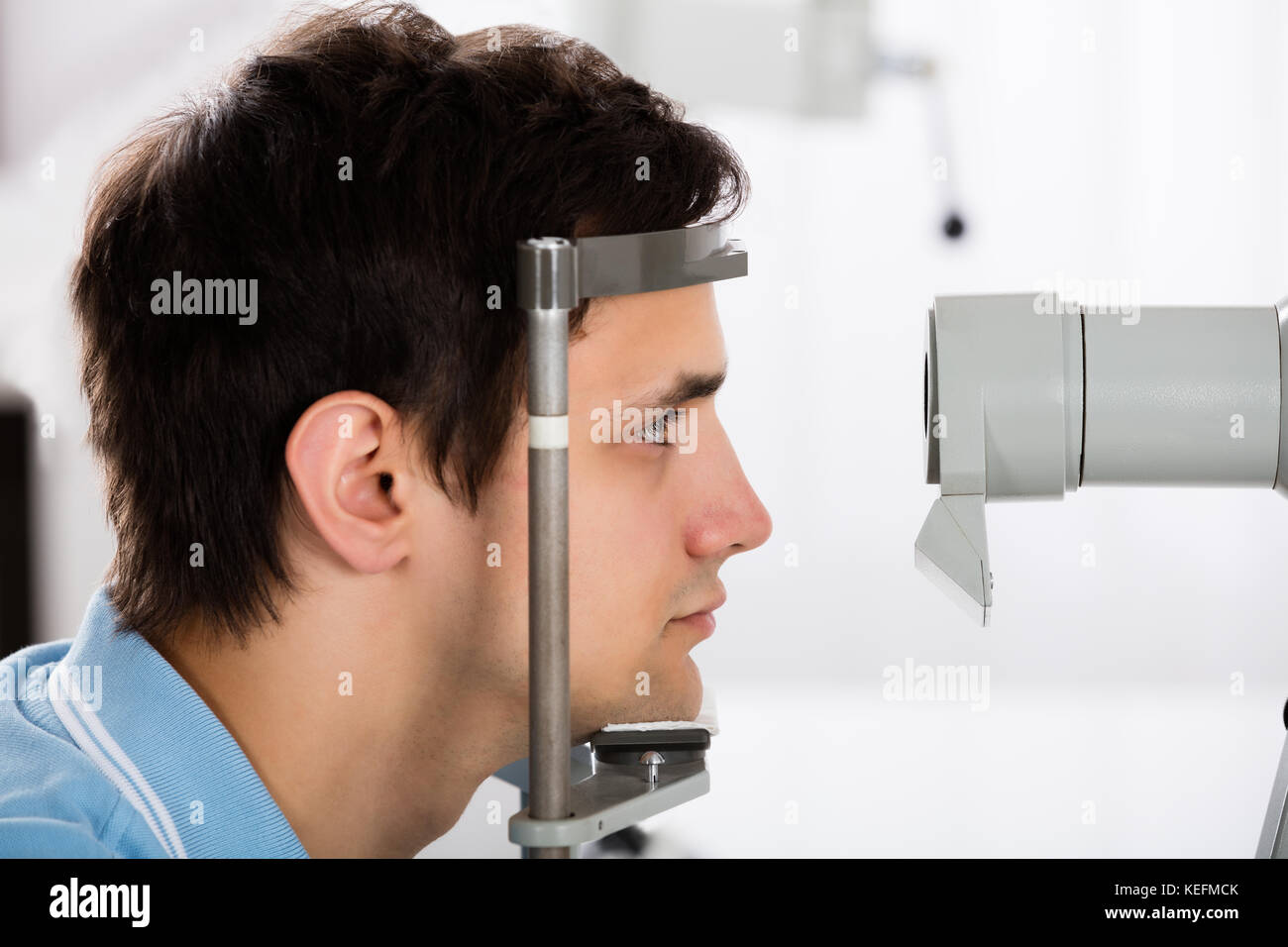 Eye close up human microscope hi-res stock photography and images - Alamy