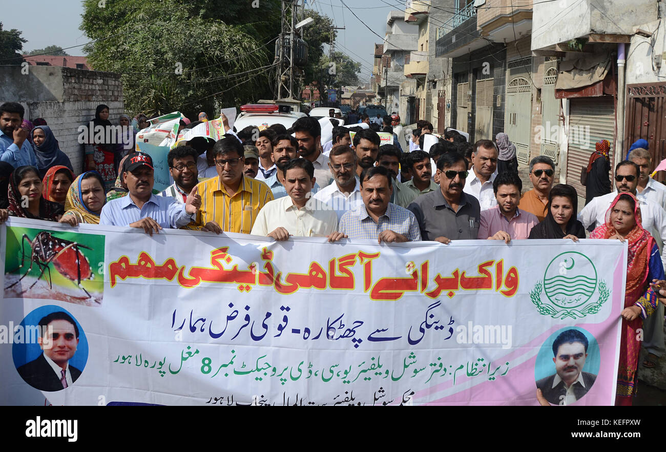 Lahore, Pakistan. 20th Oct, 2017. Pakistani students and civil society ...