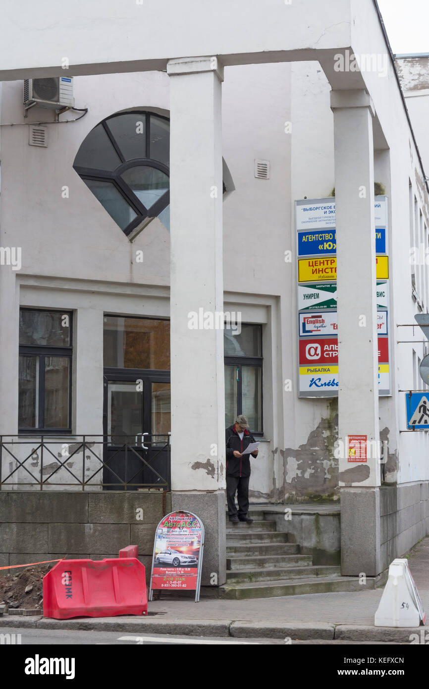 Soviet Building Man High Resolution Stock Photography and Images - Alamy