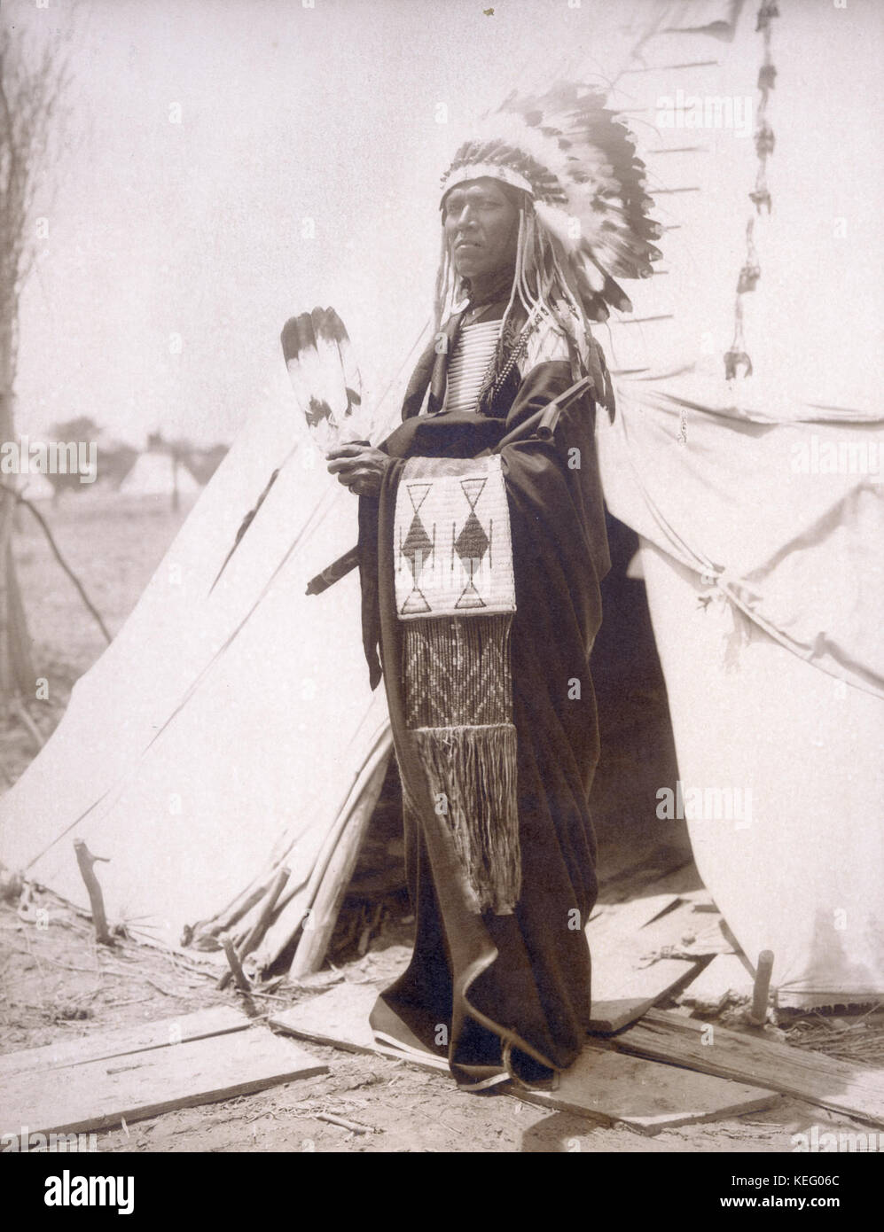 Chief geronimo hi-res stock photography and images - Alamy