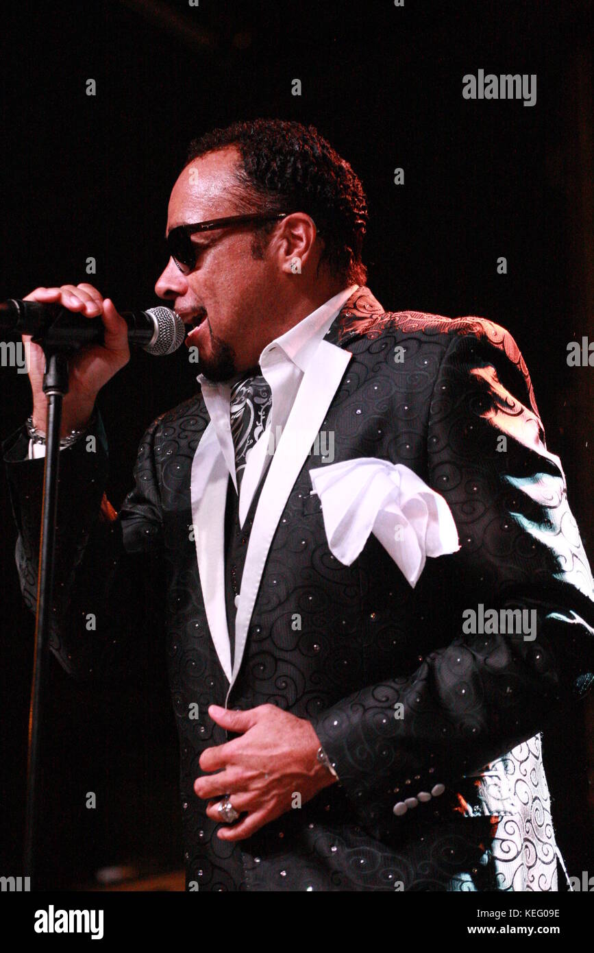 Morris Day performing live at the Neighborhood 2 Neighborhood Festival ...