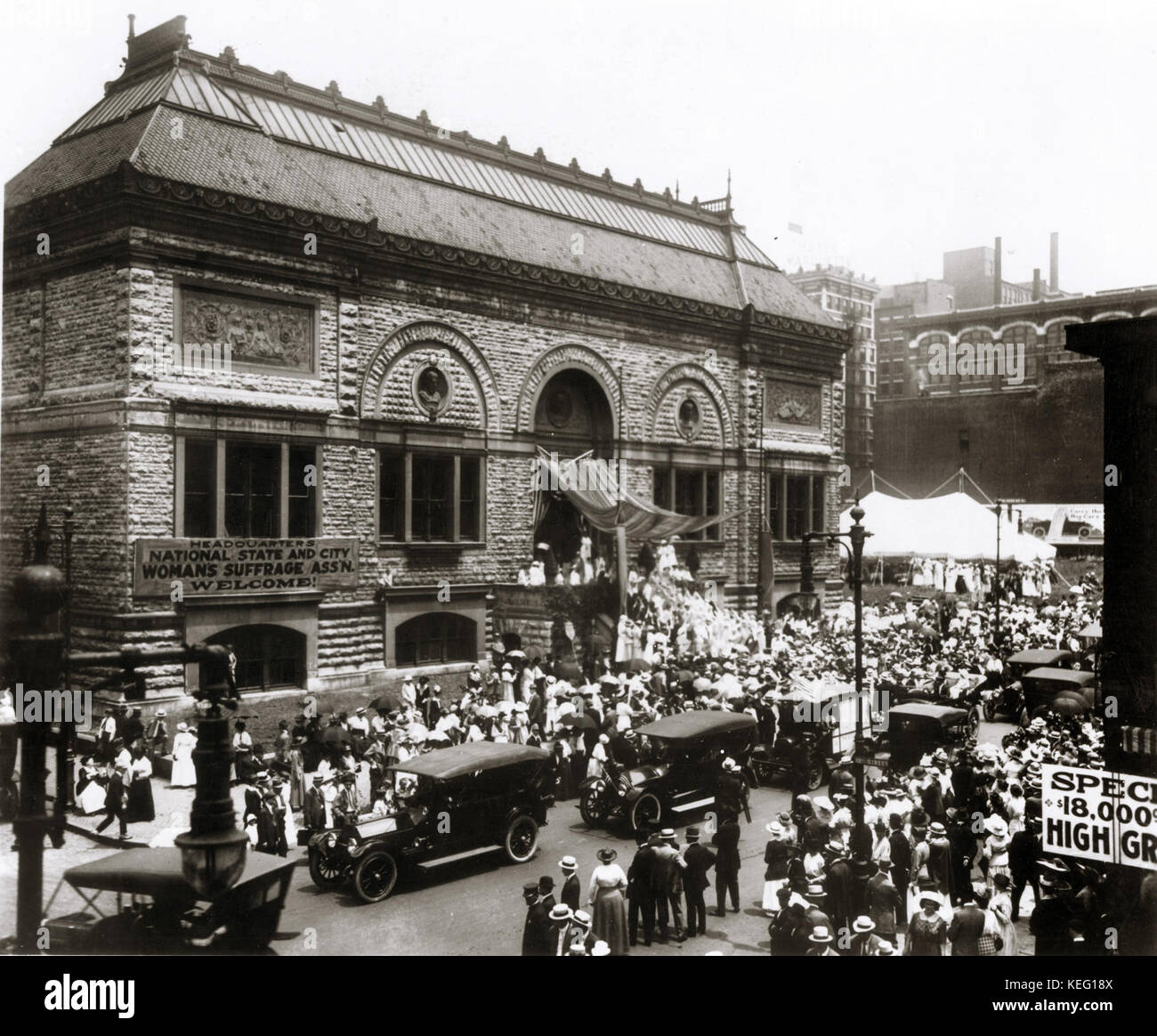 The Golden Lane demonstration for women's suffrage on the steps of the ...