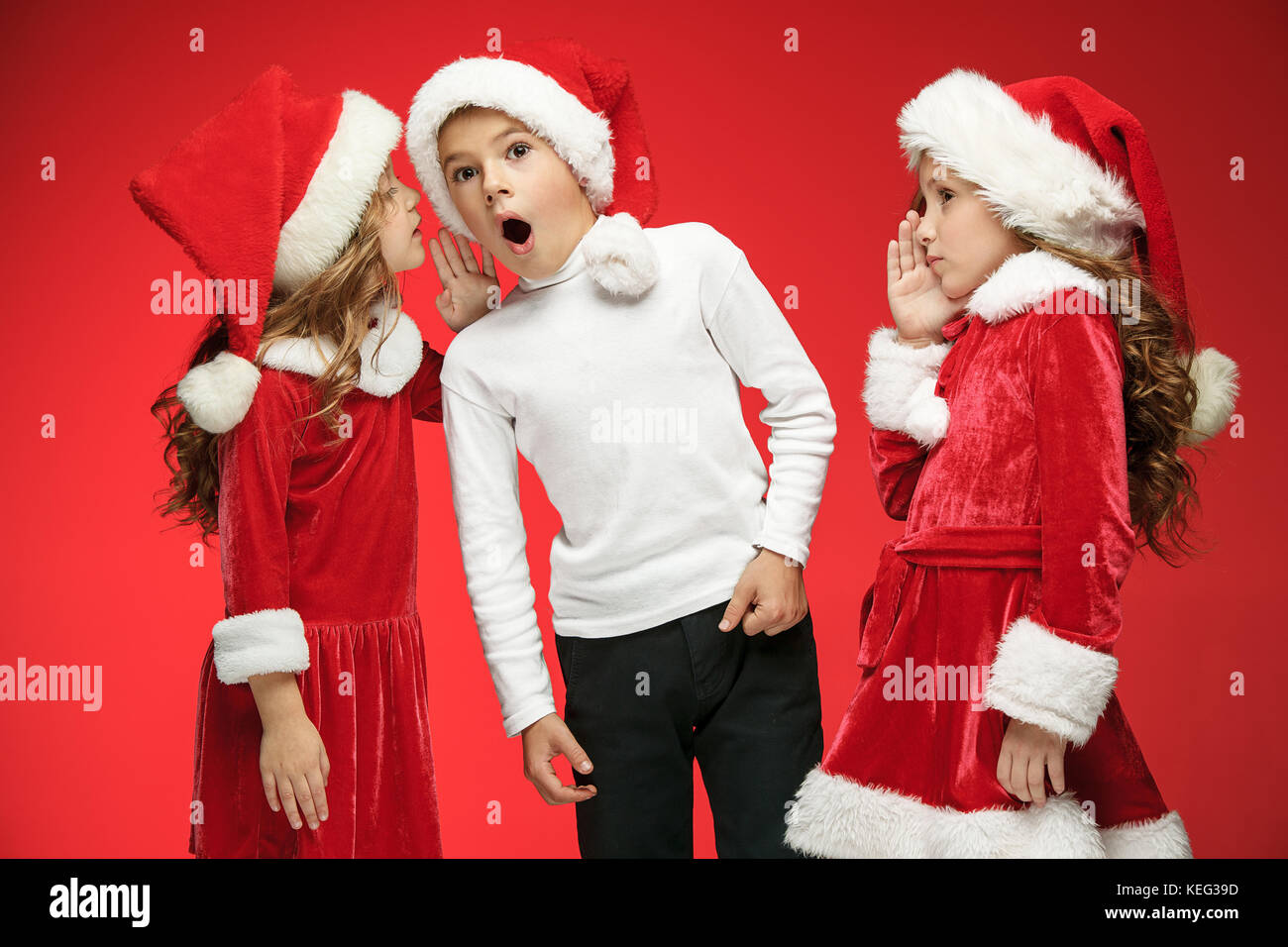 Purple jump rope or skipping rope isolated on white background. Sports ...