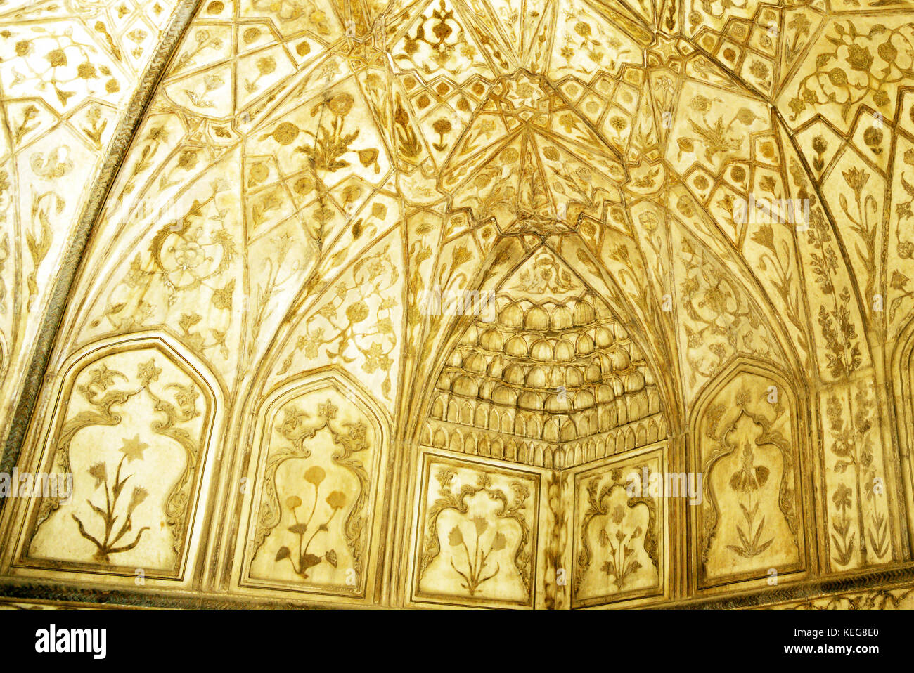 Artwork at Khas Mahal interior in Agra Fort Stock Photo - Alamy