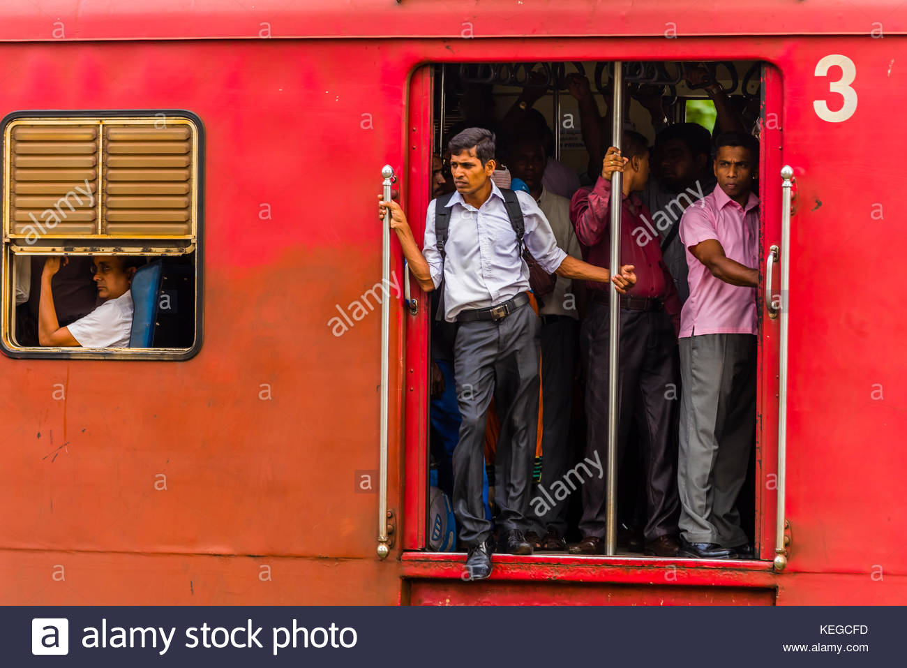 Commuter Train Stock Photos & Commuter Train Stock Images - Alamy