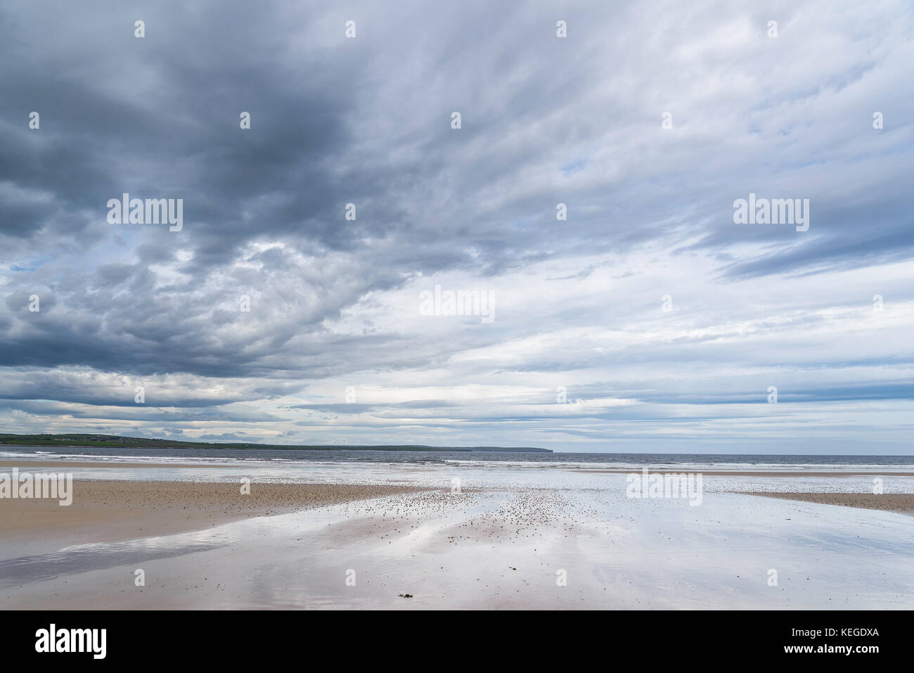 dunnet beach seascapes Stock Photo - Alamy