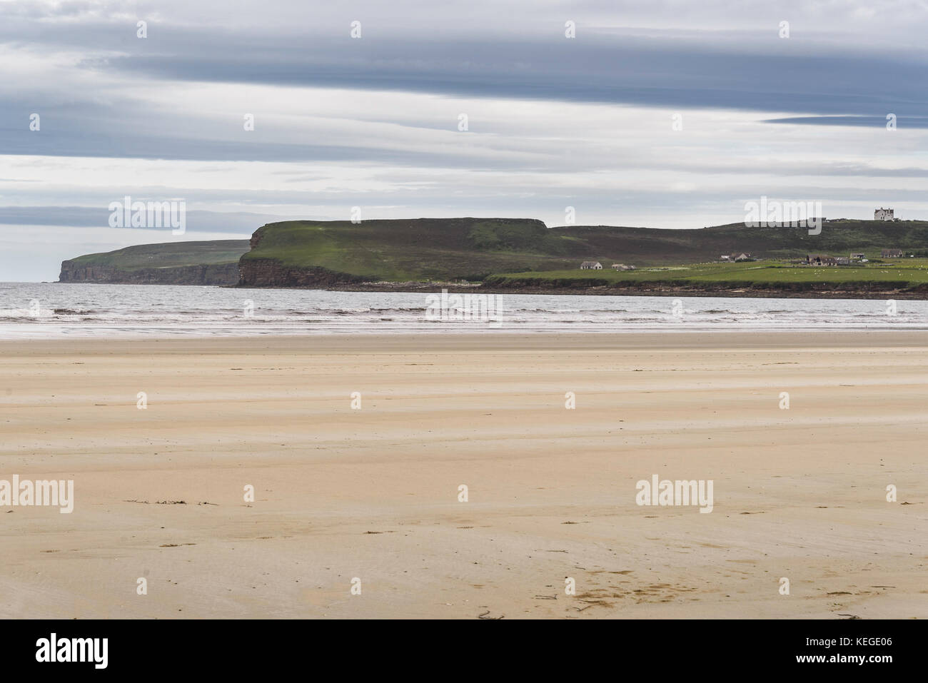 dunnet beach seascapes Stock Photo - Alamy