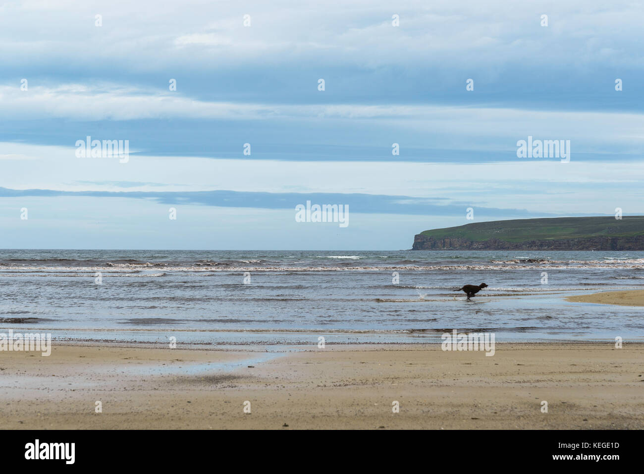 dunnet beach seascapes Stock Photo - Alamy