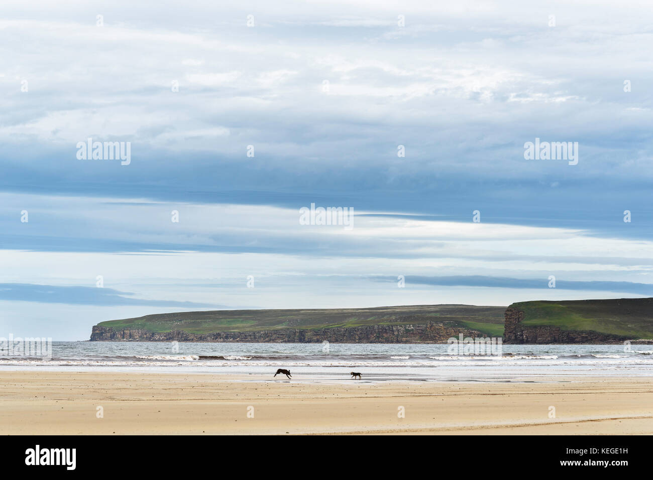 dunnet beach seascapes Stock Photo - Alamy