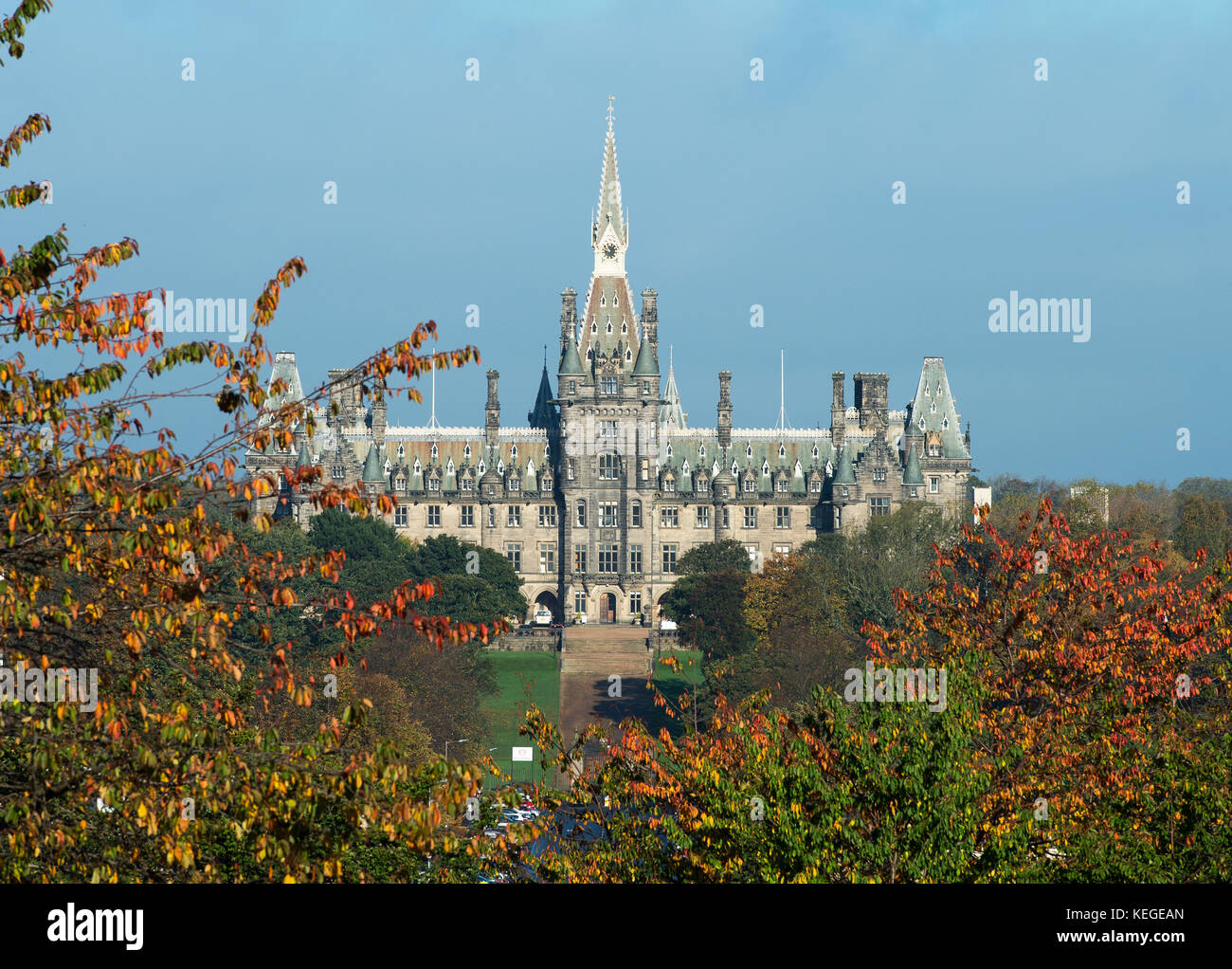 Old school tower edinburgh hi-res stock photography and images - Alamy