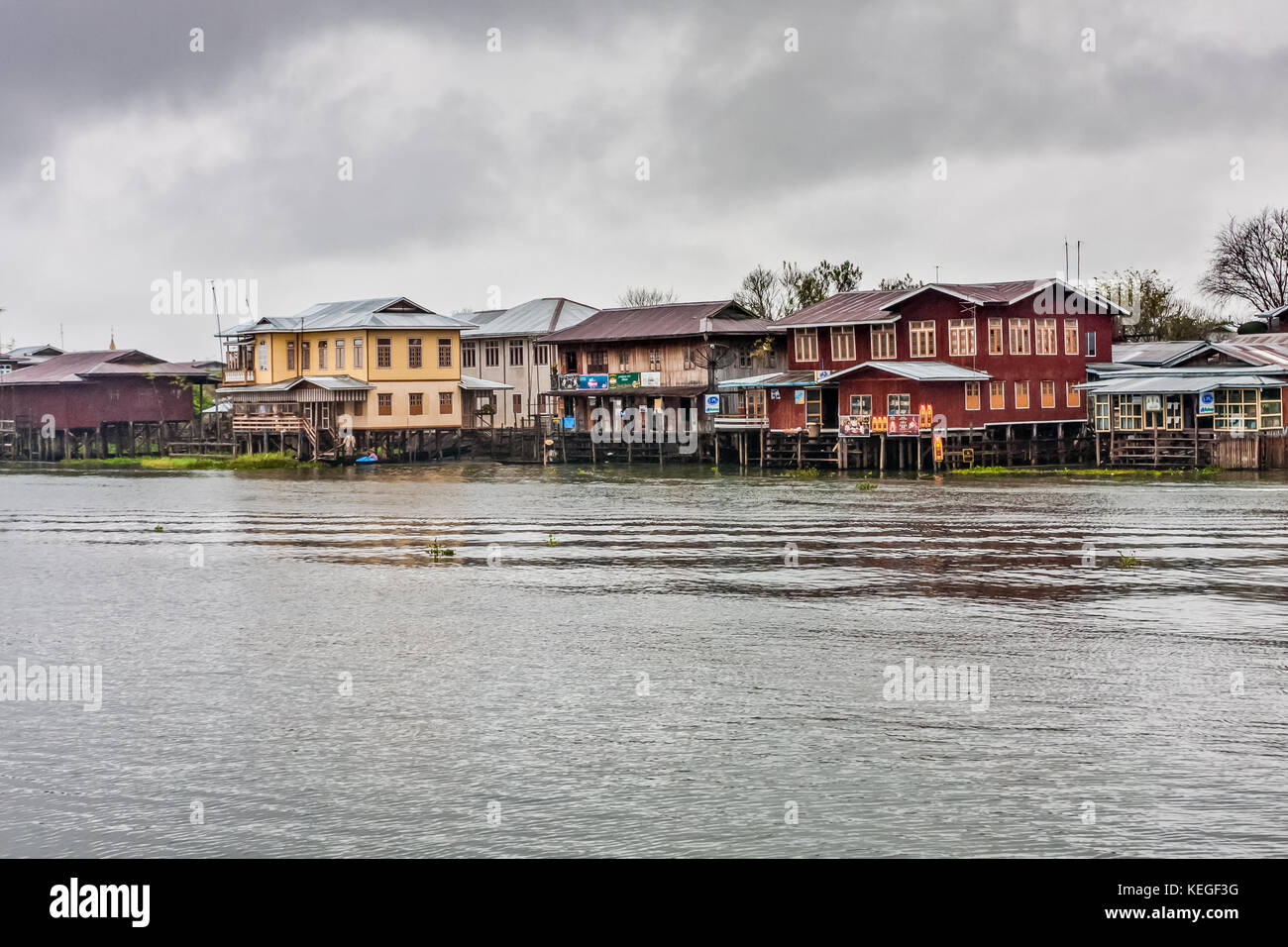 A village on the Inle Lake, Taunggyi, Myanmar Stock Photo - Alamy