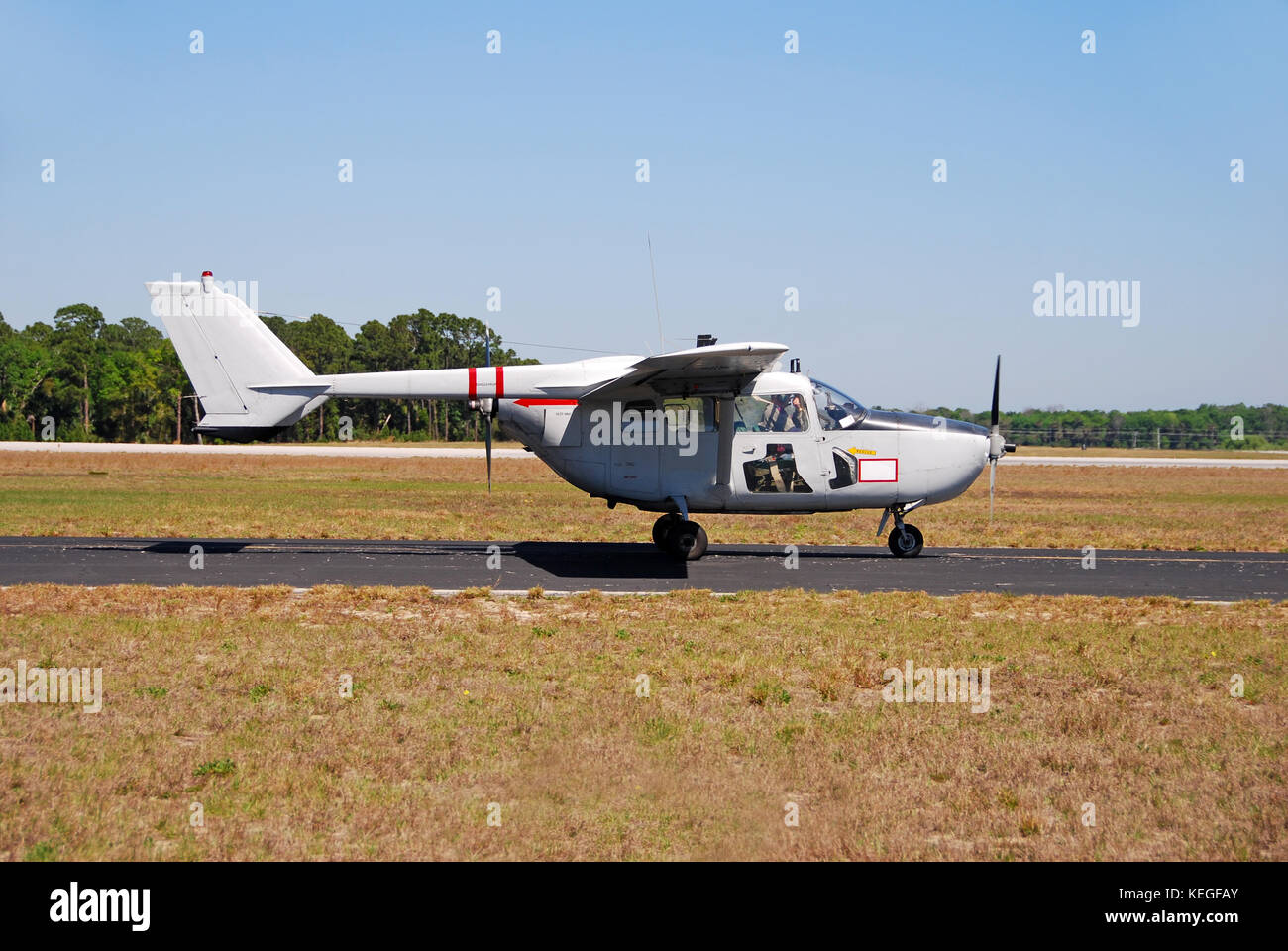 Cessna o 2a hi-res stock photography and images - Alamy