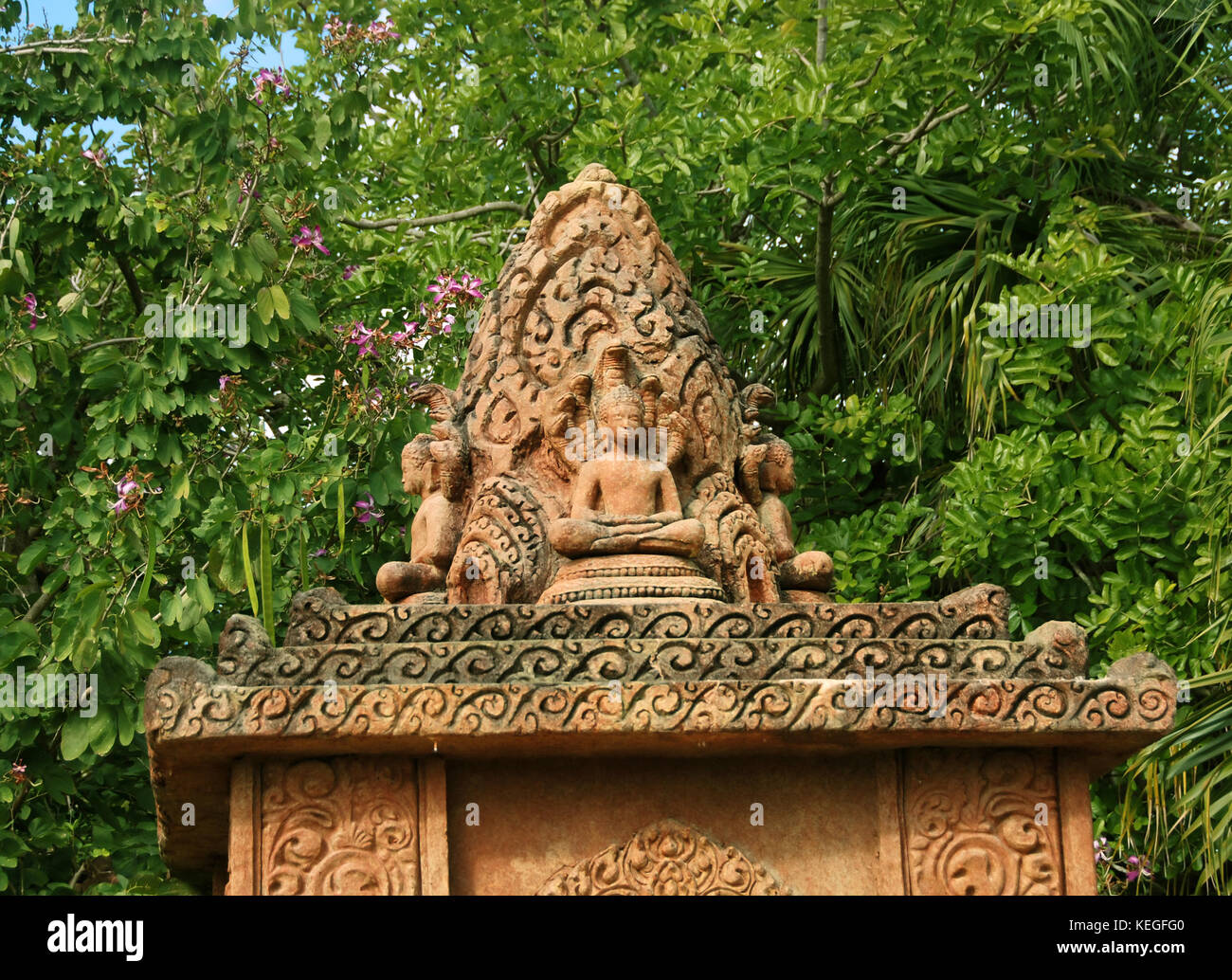 Indian Temple Jungle Stock Photos & Indian Temple Jungle Stock Images ...