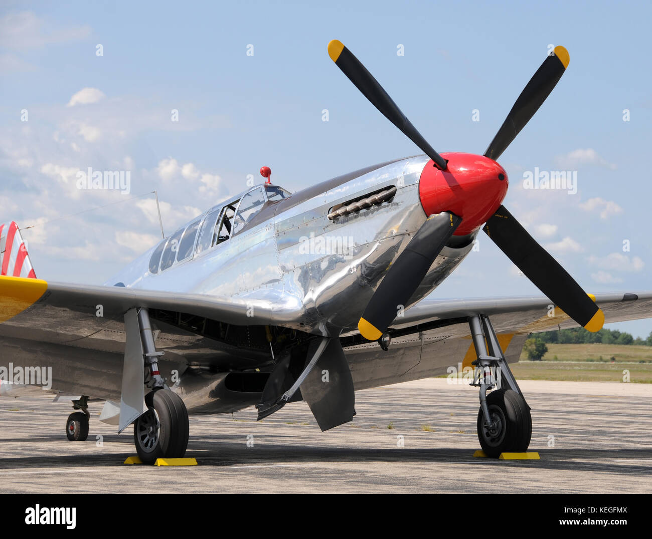 World war ii p 51 mustang hi-res stock photography and images - Alamy